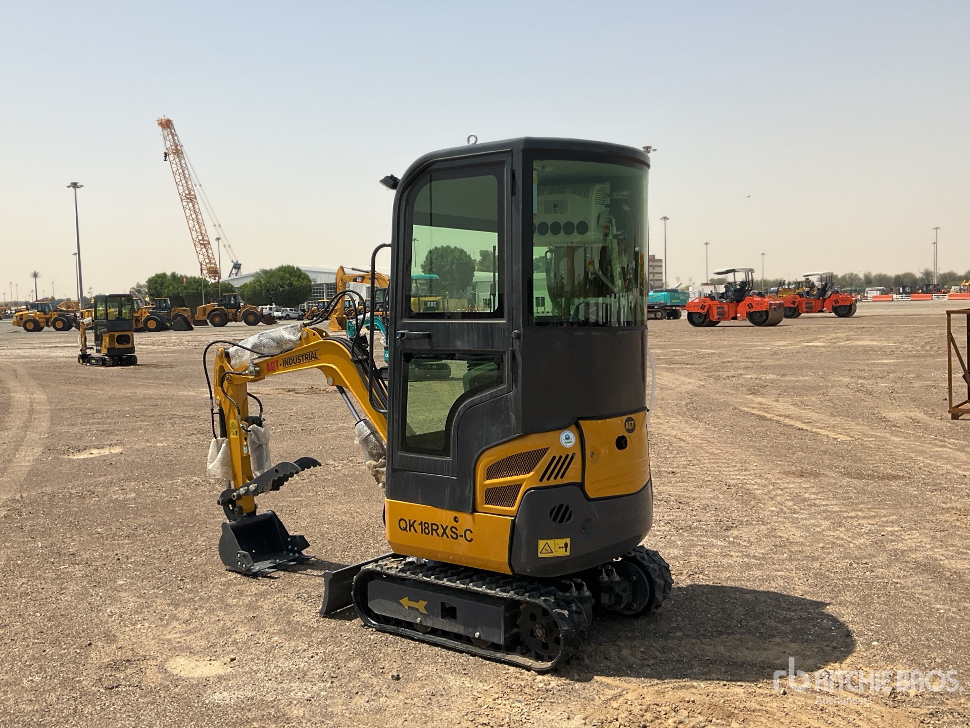2024 AGT QK18RXS-C Mini pelle hydraulique | Ritchie Bros. Auctioneers