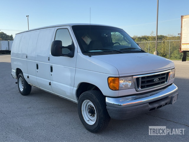 2007 Ford Econoline E-250 4x2 Cargo Van, Lexington, Kentucky, Estados Unidos (IronPlanet N.º de ...