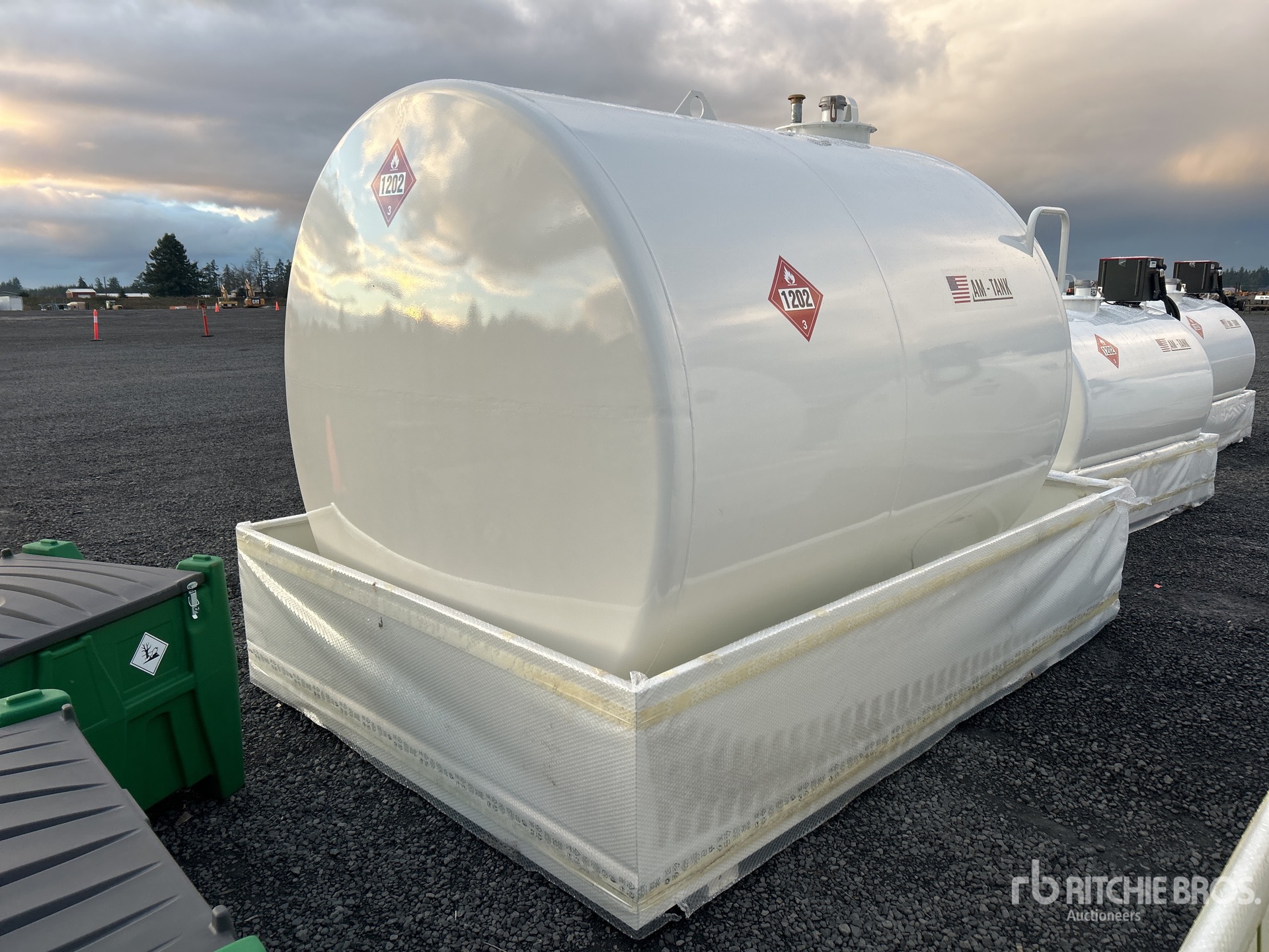 2024 AM Tank AM-TANK 2300N 2376 gal Skid Mounted Steel Diesel Réservoir ...