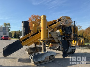 2005 Gomaco GT3600 with pressure washer and tank Curb and Gutter ...