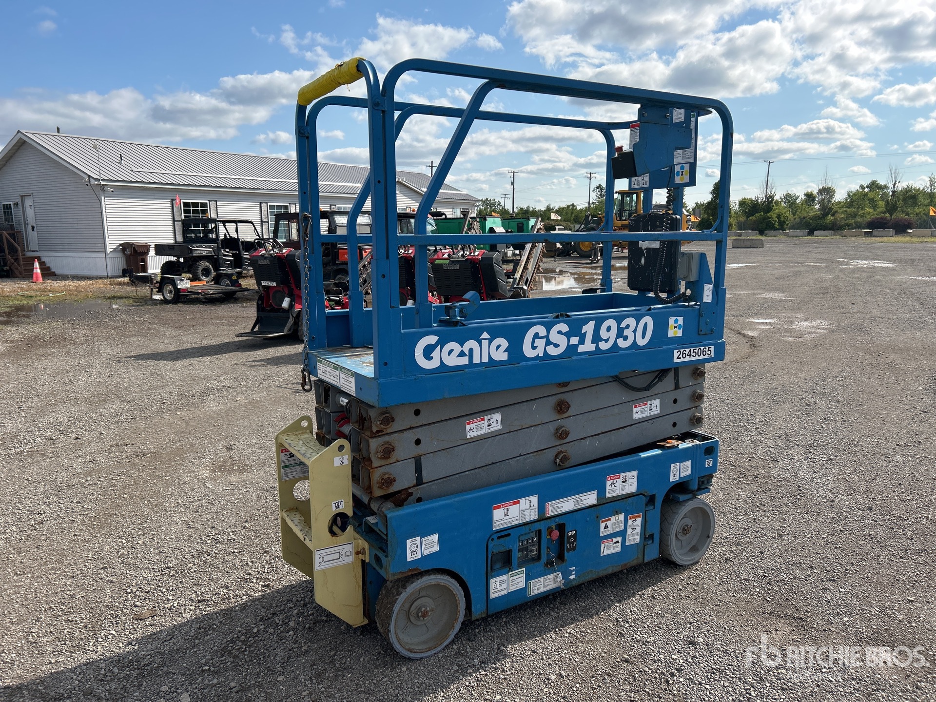 2018 Genie GS-1930 Electric Piattaforma aerea verticale | Ritchie Bros. Auctioneers