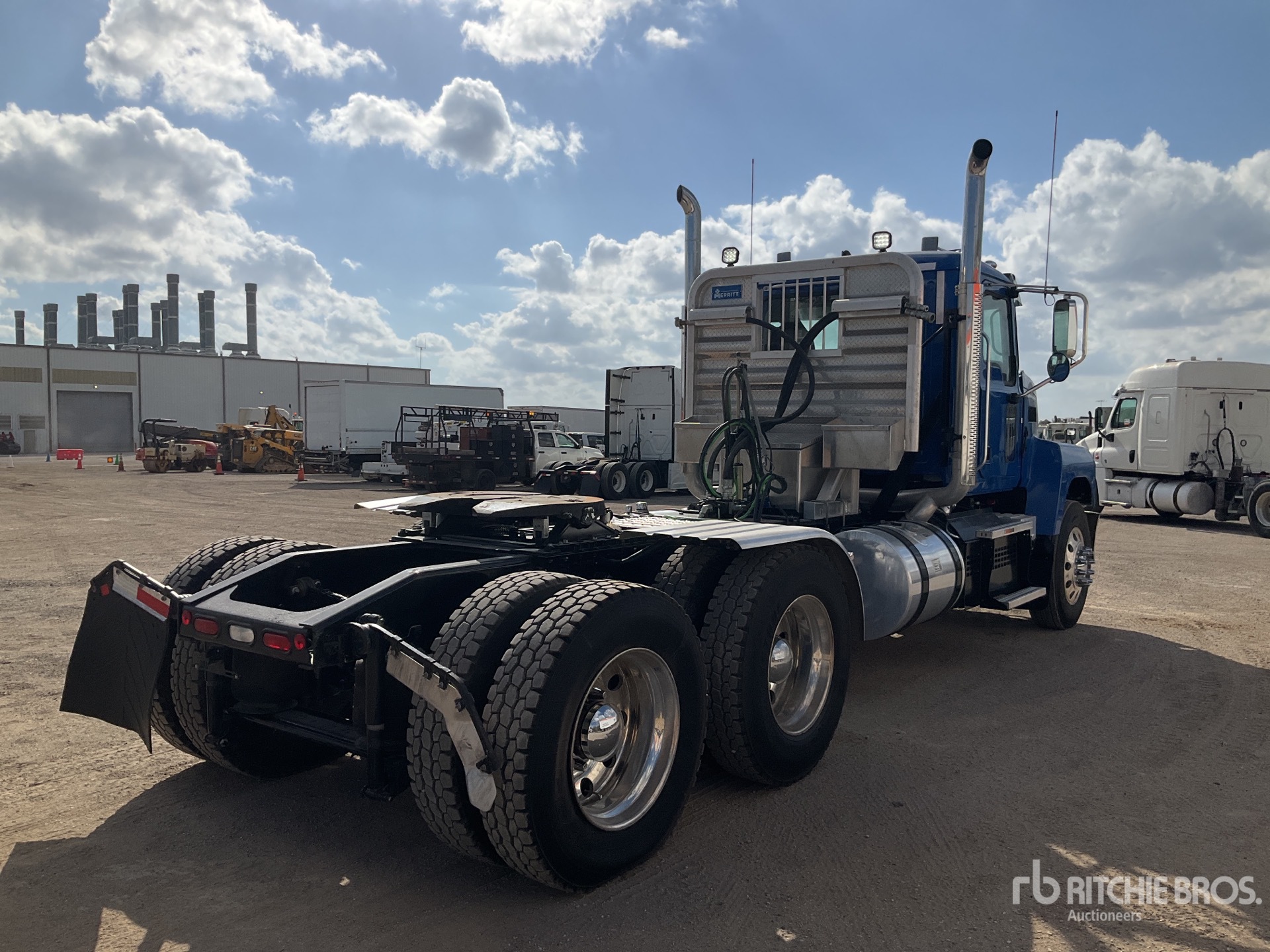 2022 Mack Pinnacle 6x4 T/A Day Cab Truck Tractor | Ritchie Bros ...
