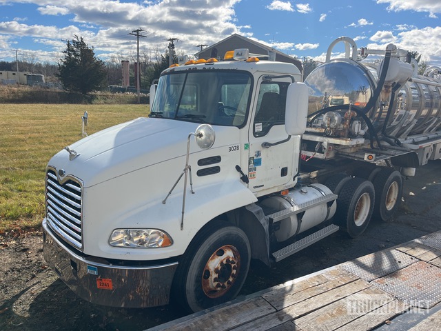 2005 Mack CX613 6x4 T/A Day Cab Truck Tractor, Plainville ...