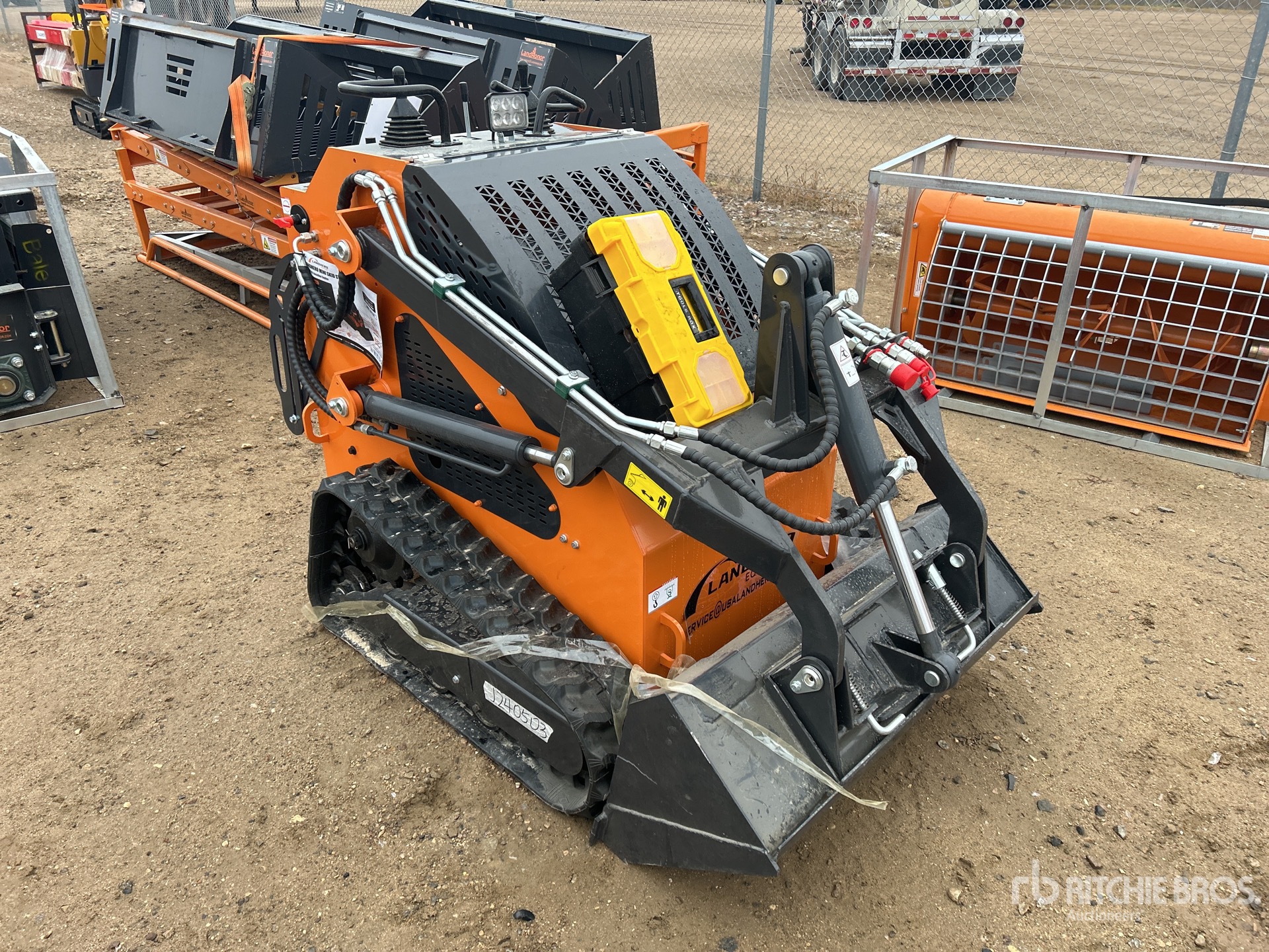 2024 Landhero LDH-T460 Mini Compact Track Loader (Unused) | Ritchie ...