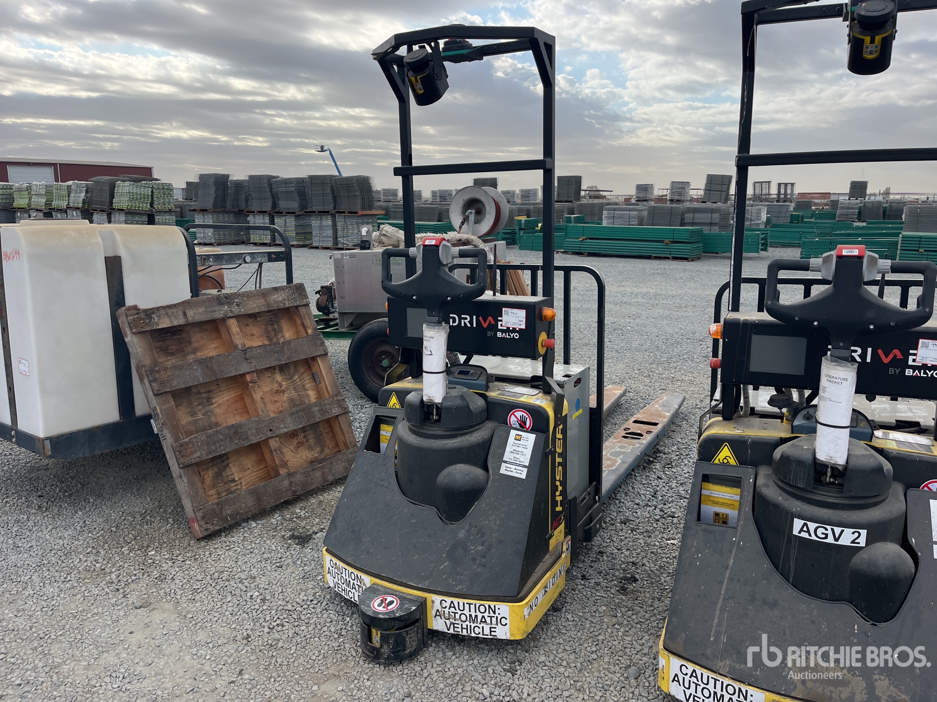 2018 Hyster B80ZHD 8000 lb Electric Pallet Jack | Ritchie Bros. Auctioneers