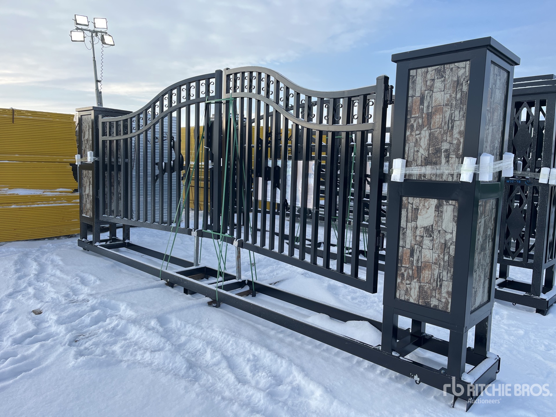 2024 Suihe NFG-20FGP-E 20 ft x 8 ft Wrought Iron Driveway Gate (Unused ...