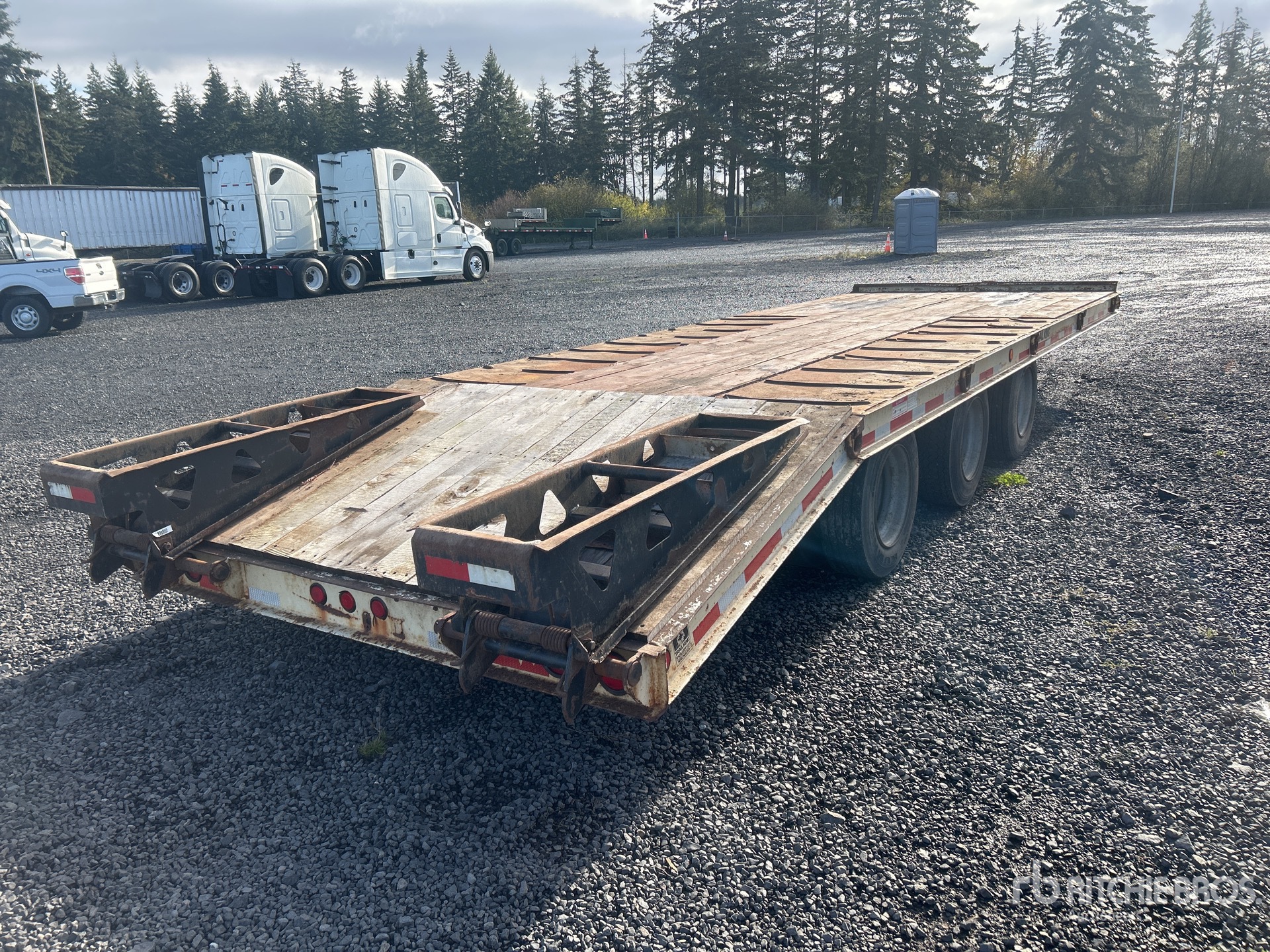 1997 Trail King TK50-2600 26 ft Tri/A Equipment Trailer | Ritchie Bros ...