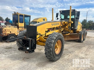 2003 Volvo G720B Motor Grader (Inoperable) in Morris, Illinois, United ...