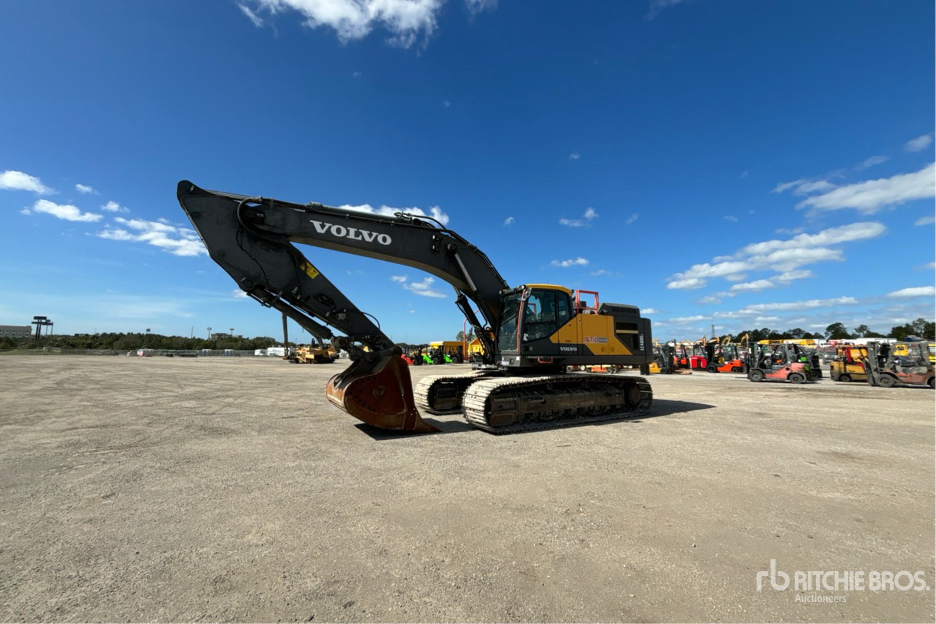 2021 Volvo EC480EL Tracked Excavator | Ritchie Bros. Auctioneers