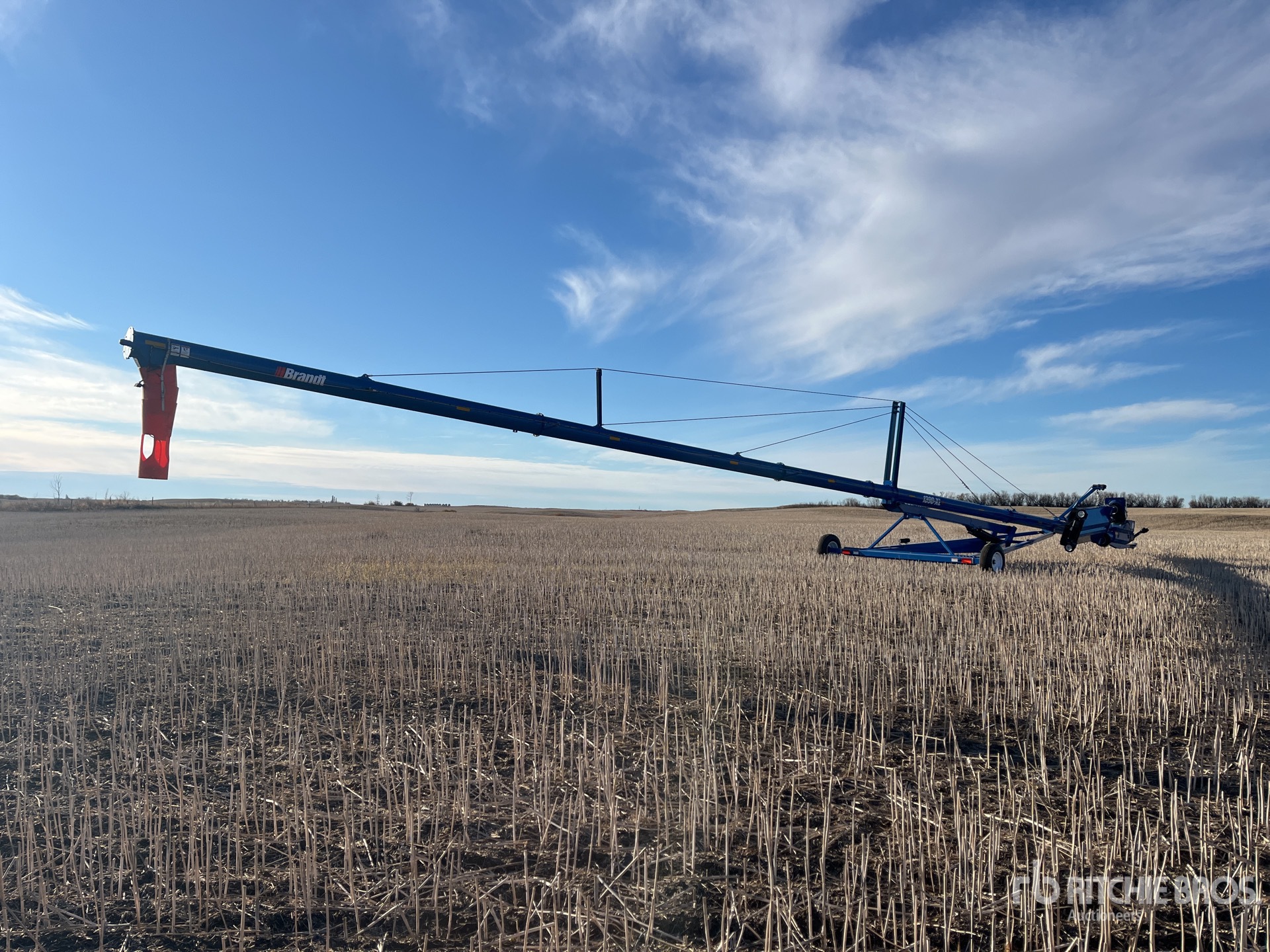 2020 Brandt 1390 XL+ 13 in x 90 ft Swing Grain Auger | Ritchie Bros ...