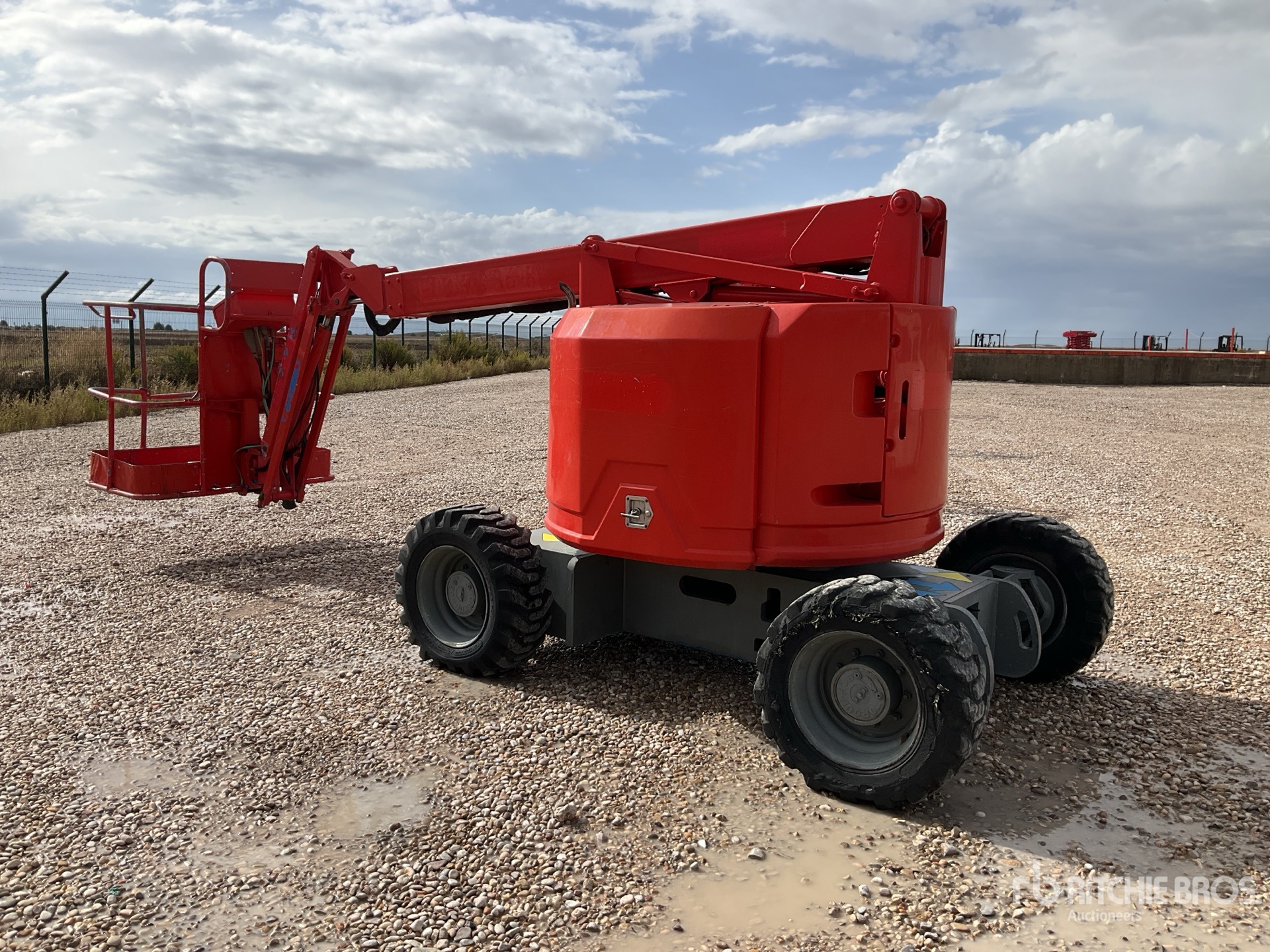 2006 Genie Z34/22 4WD Diesel Articulating Boom Lift | Ritchie Bros ...