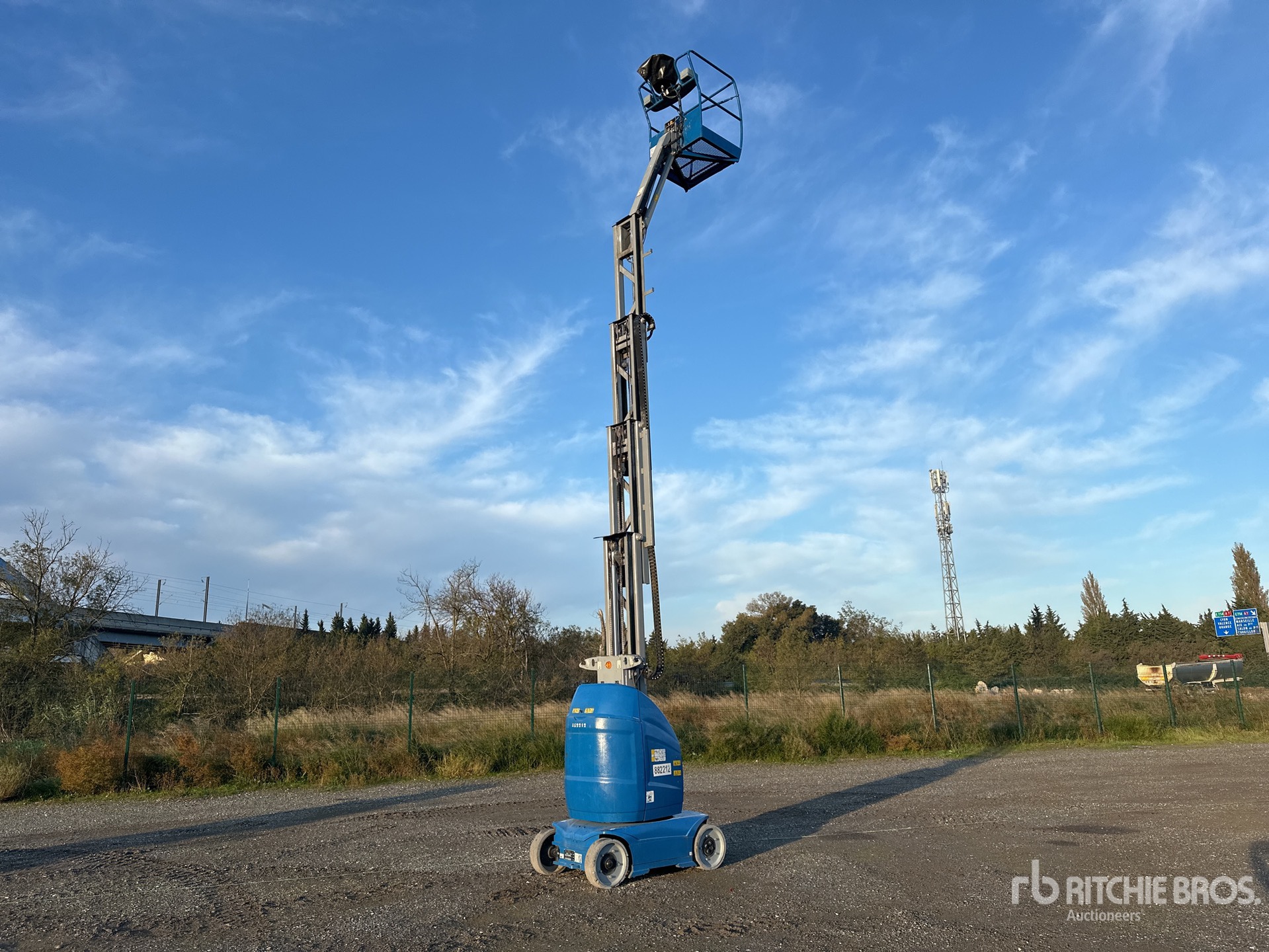 2012 JLG Toucan 10E Nacelle A Mat Droit Electrique Electric Elevador ...