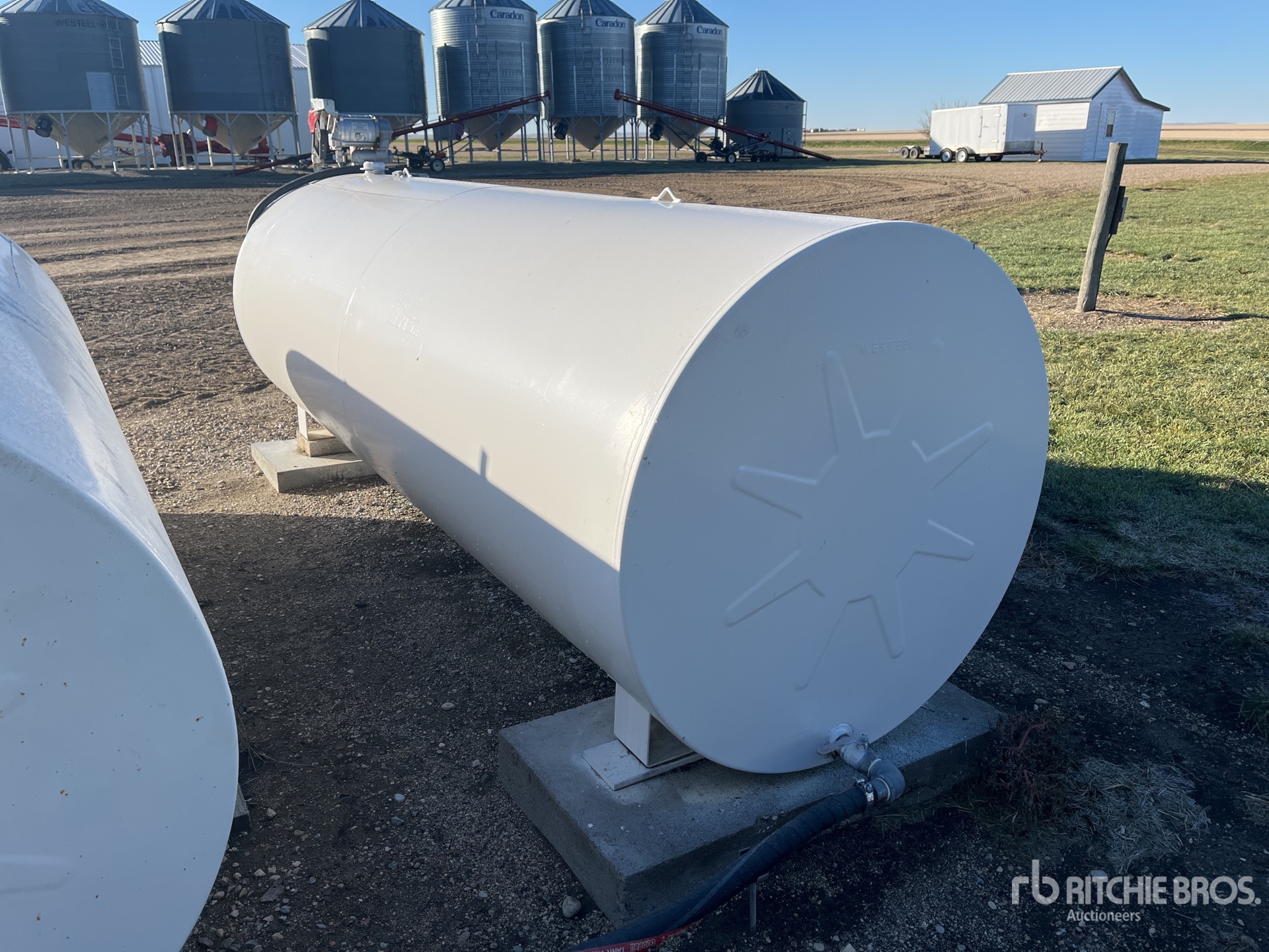 Westeel 1000 gal Steel Diesel Fuel Tank | Ritchie Bros. Auctioneers