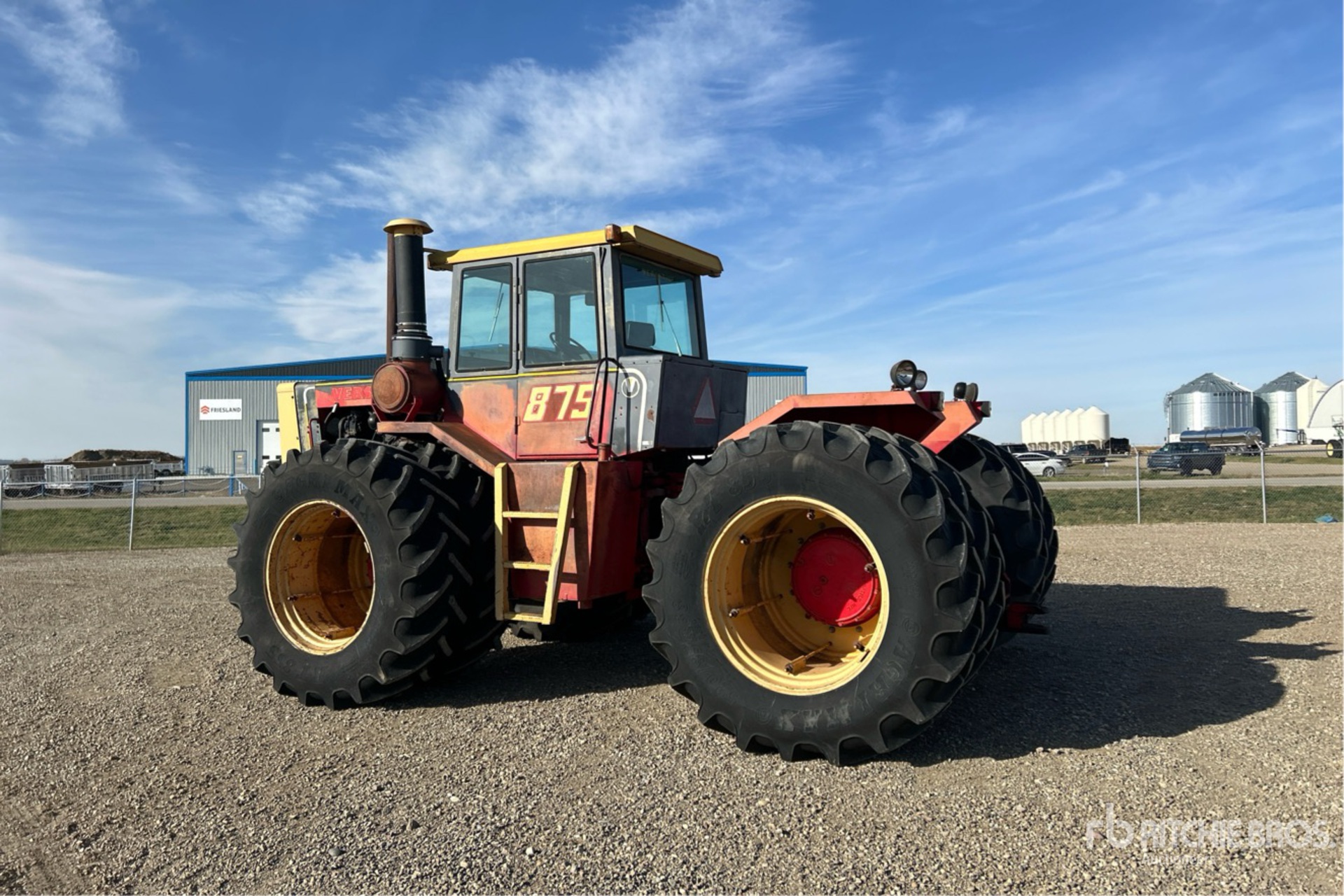 1978 Versatile 875 Articulated Tractor | Ritchie Bros. Auctioneers