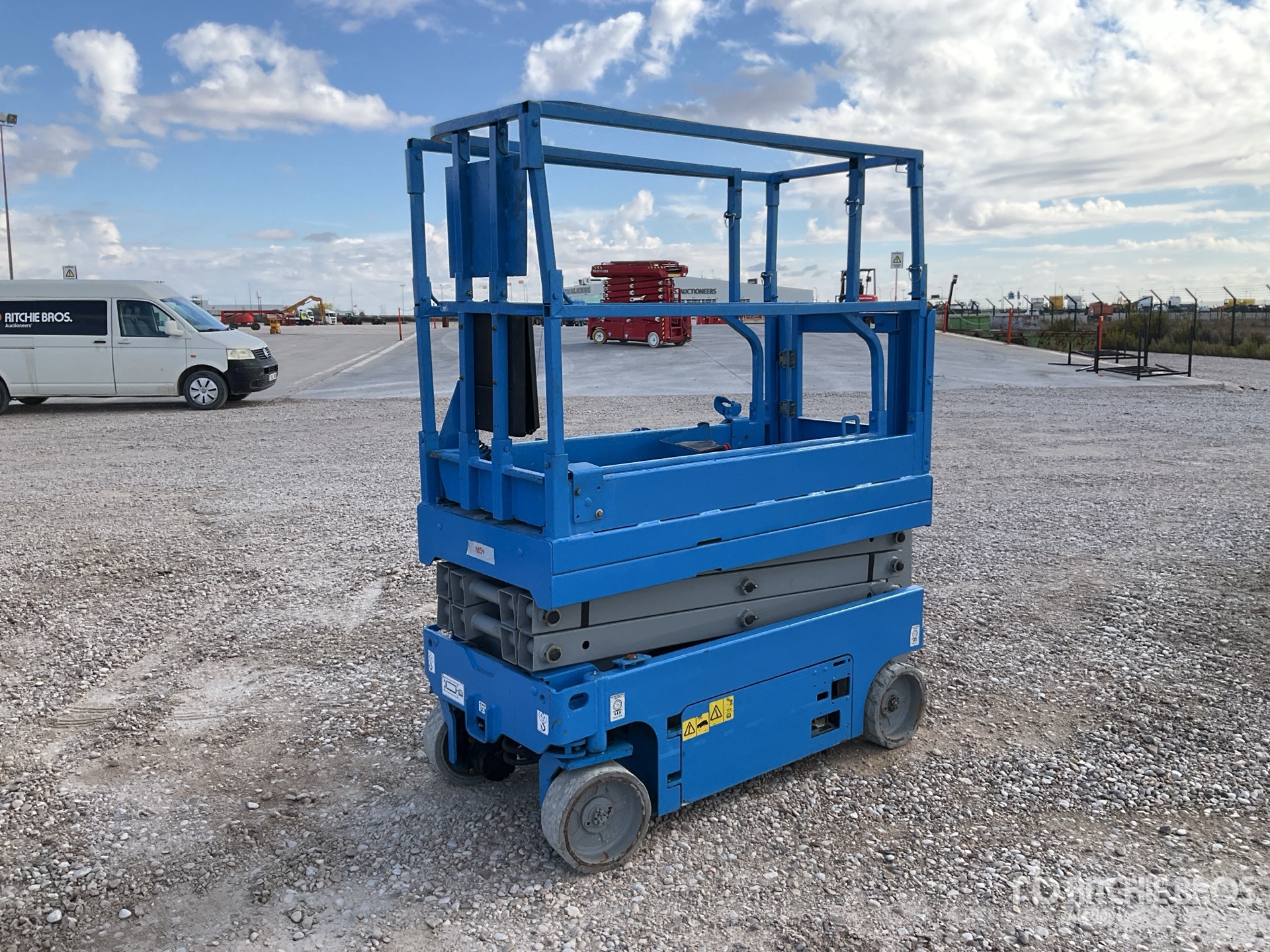 2017 Genie GS1532 Electric Scissor Lift | Ritchie Bros. Auctioneers