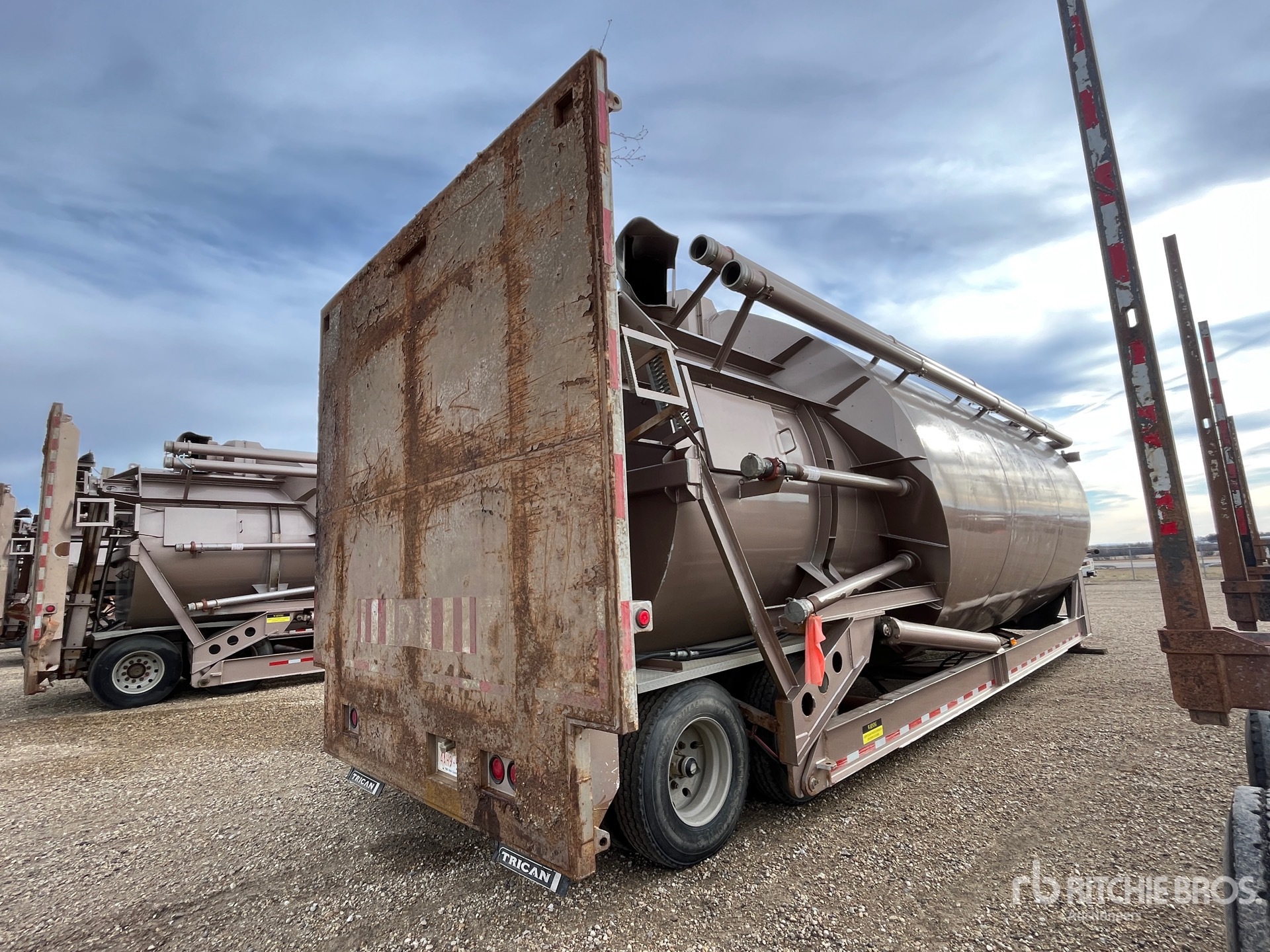 2011 Ramsay Machine Works 180 Ton Sand Silo Divers - Équipement de ...