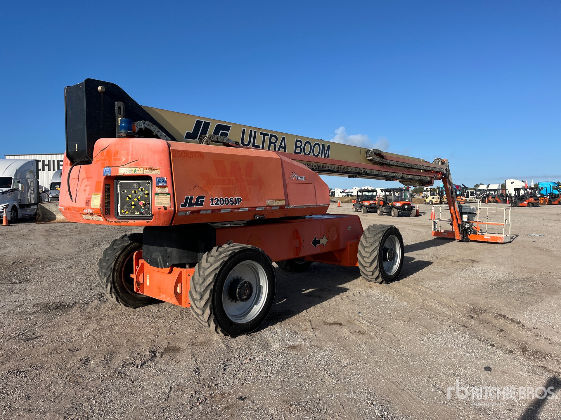 2014 JLG 1200SJP 4WD Diesel Telescopic Boom Lift | Ritchie Bros. Auctioneers