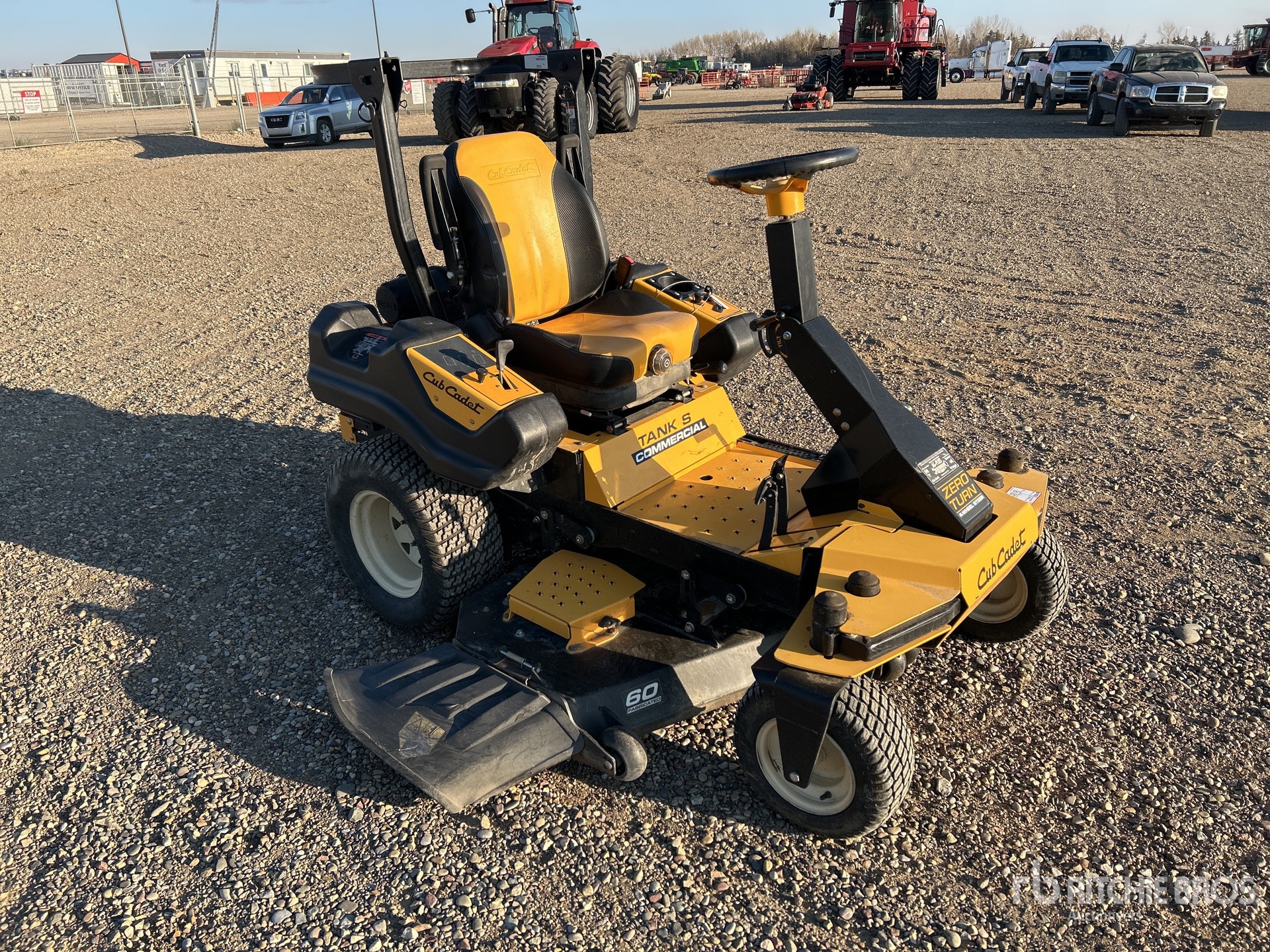 2015 Cub Cadet Tank S60 Zero-Turn Tondeuse à gazon | Ritchie Bros ...