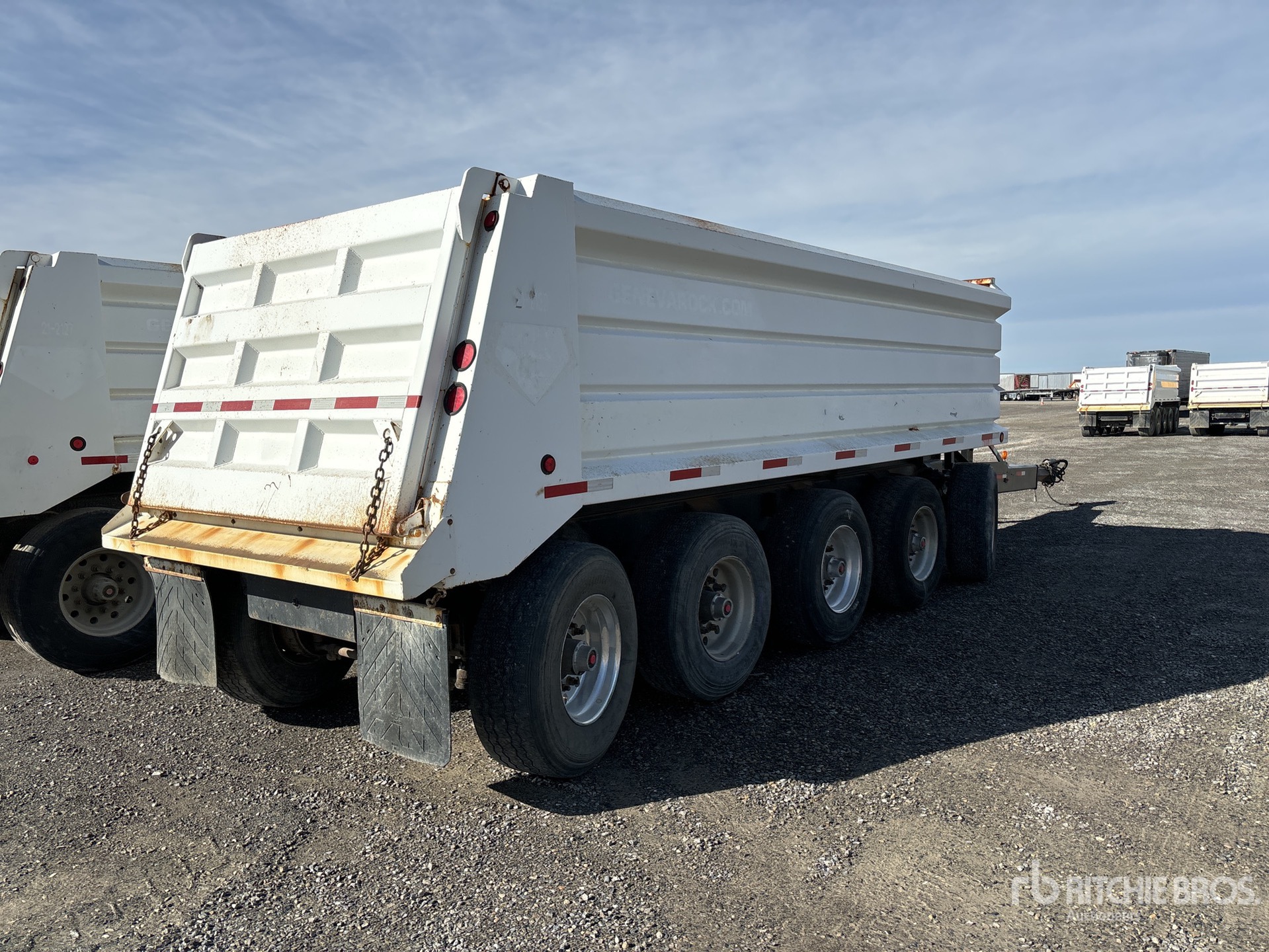2007 Williamsen 22 ft 5/Axle Pup End Dump Trailer | Ritchie Bros ...