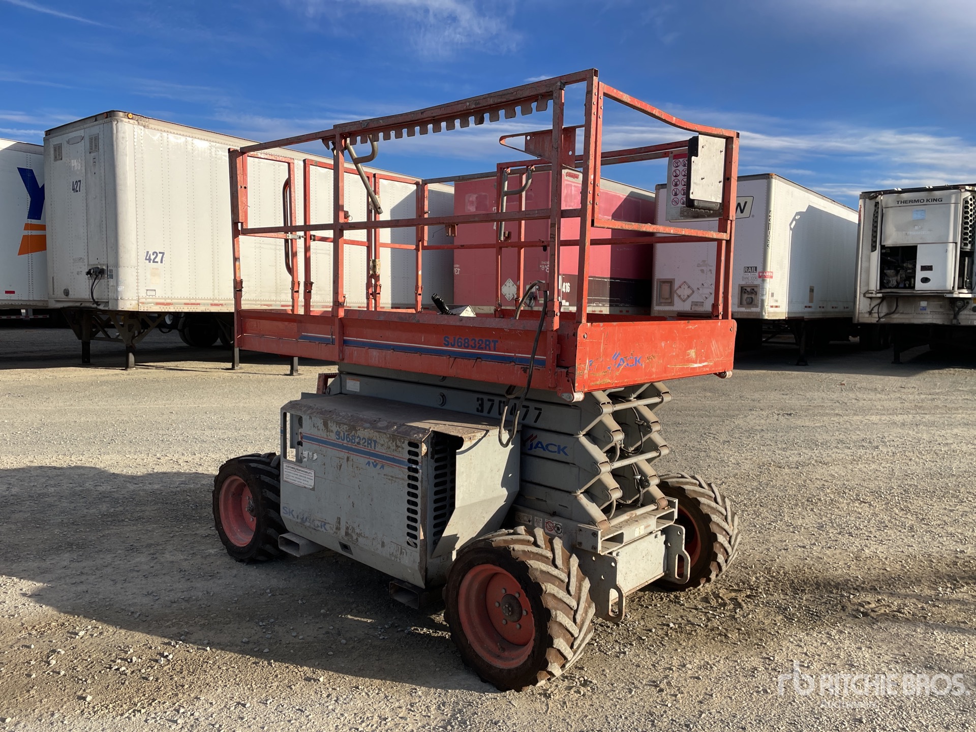 Skyjack SJ6832 4x4 Dual Fuel Scissor Lift | Ritchie Bros. Auctioneers
