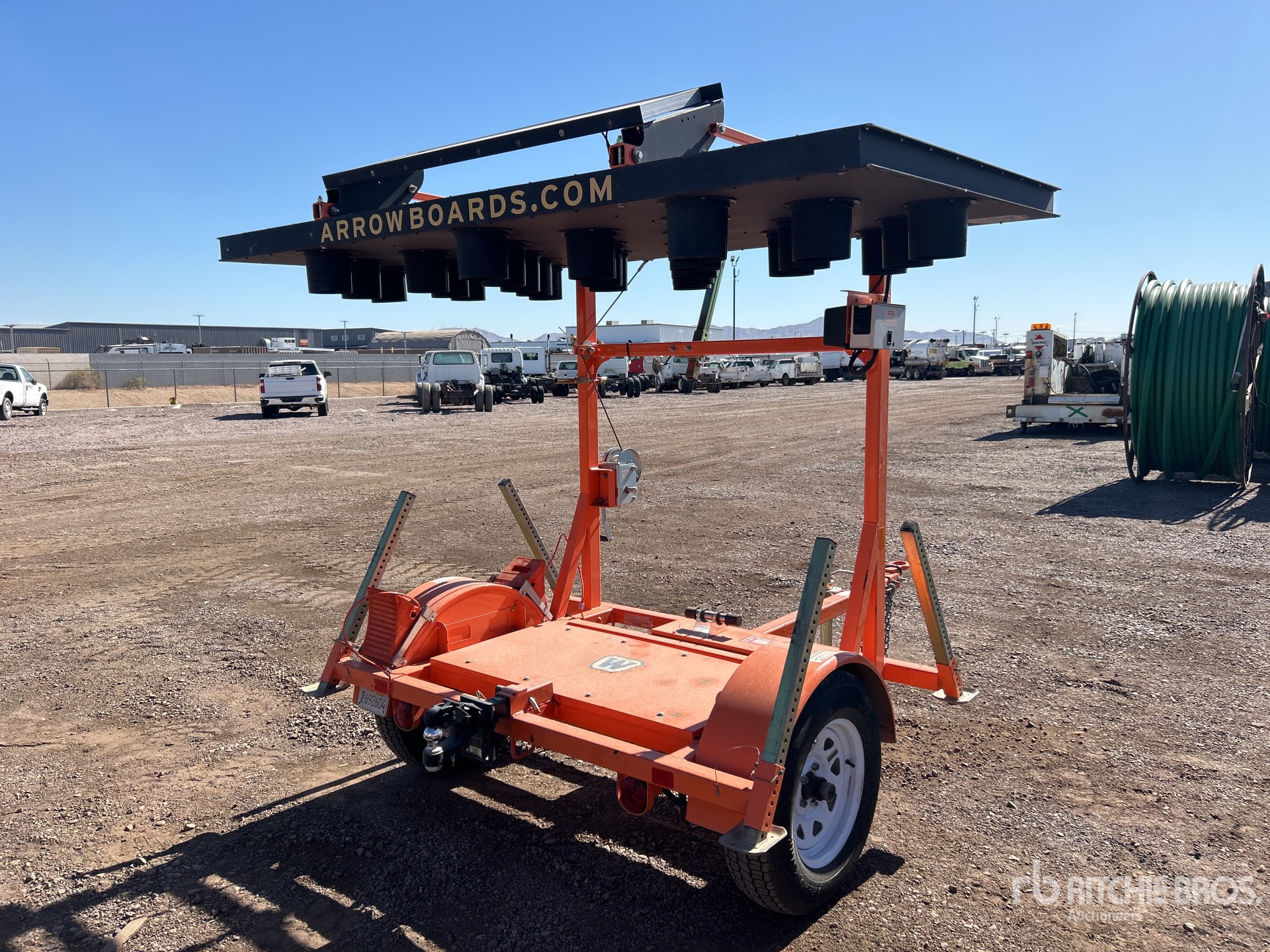 2017 Wanco WTSP Solar Panneau fléché | Ritchie Bros. Auctioneers