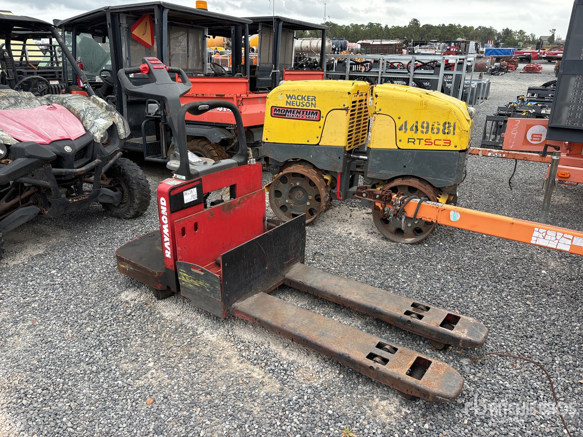 Raymond 112TM-FRE-60L 6000 lb Electric Transpalette | Ritchie Bros ...