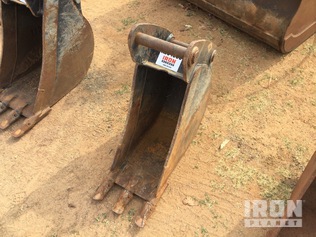 Cat 300 mm Digging Rear Backhoe Bucket - Fits Cat 432F in Silver Valley ...