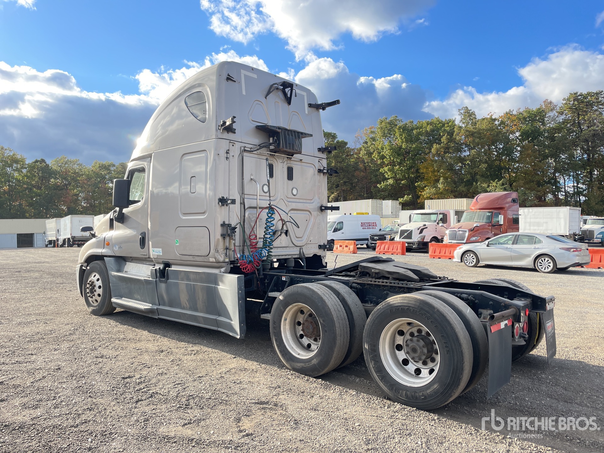 2016 Freightliner Cascadia 125 6x2 T/A Sleeper Truck Tractor ...