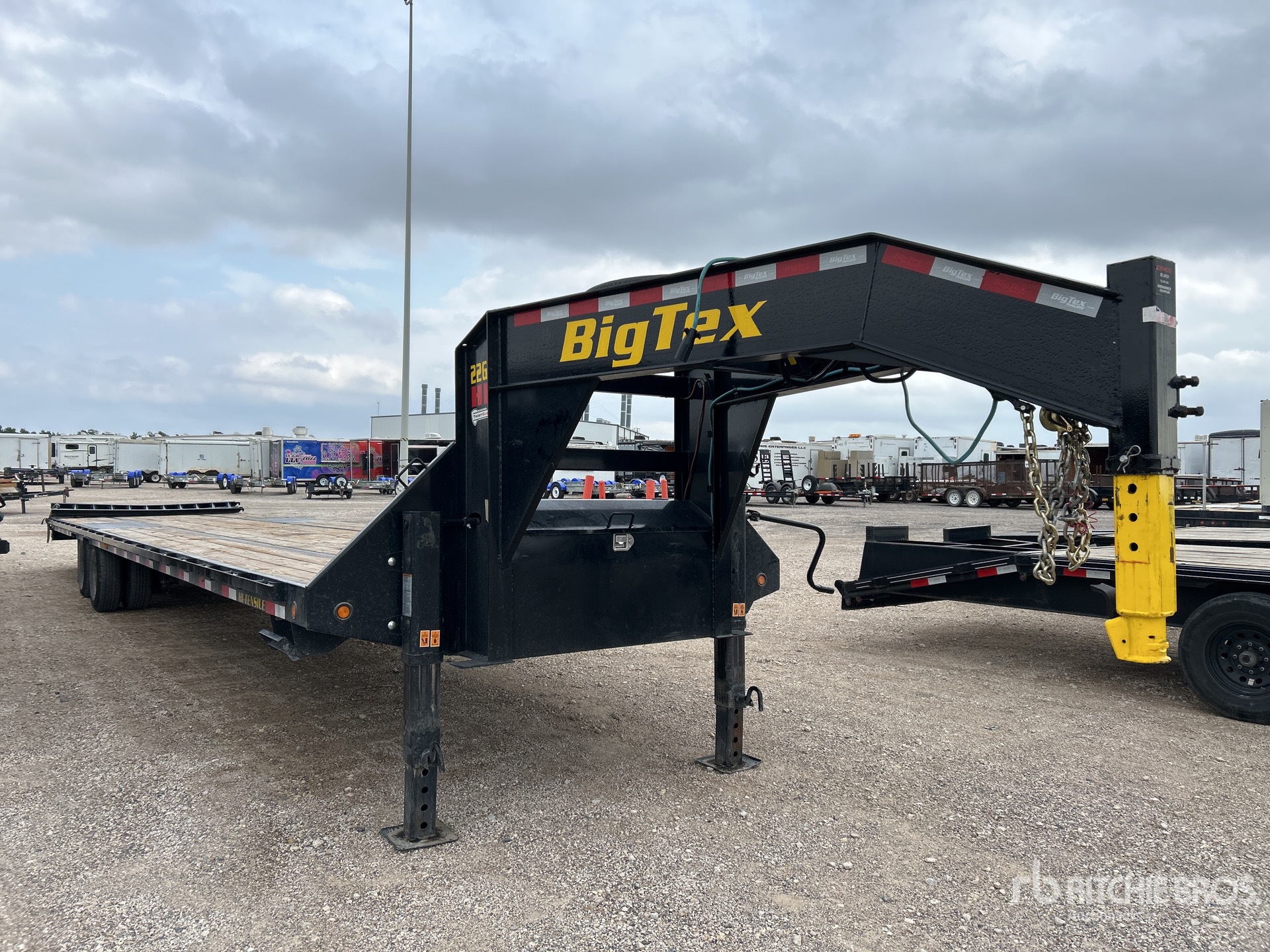 2024 Big Tex 40 ft T/A Gooseneck Equipment Trailer | Ritchie Bros ...