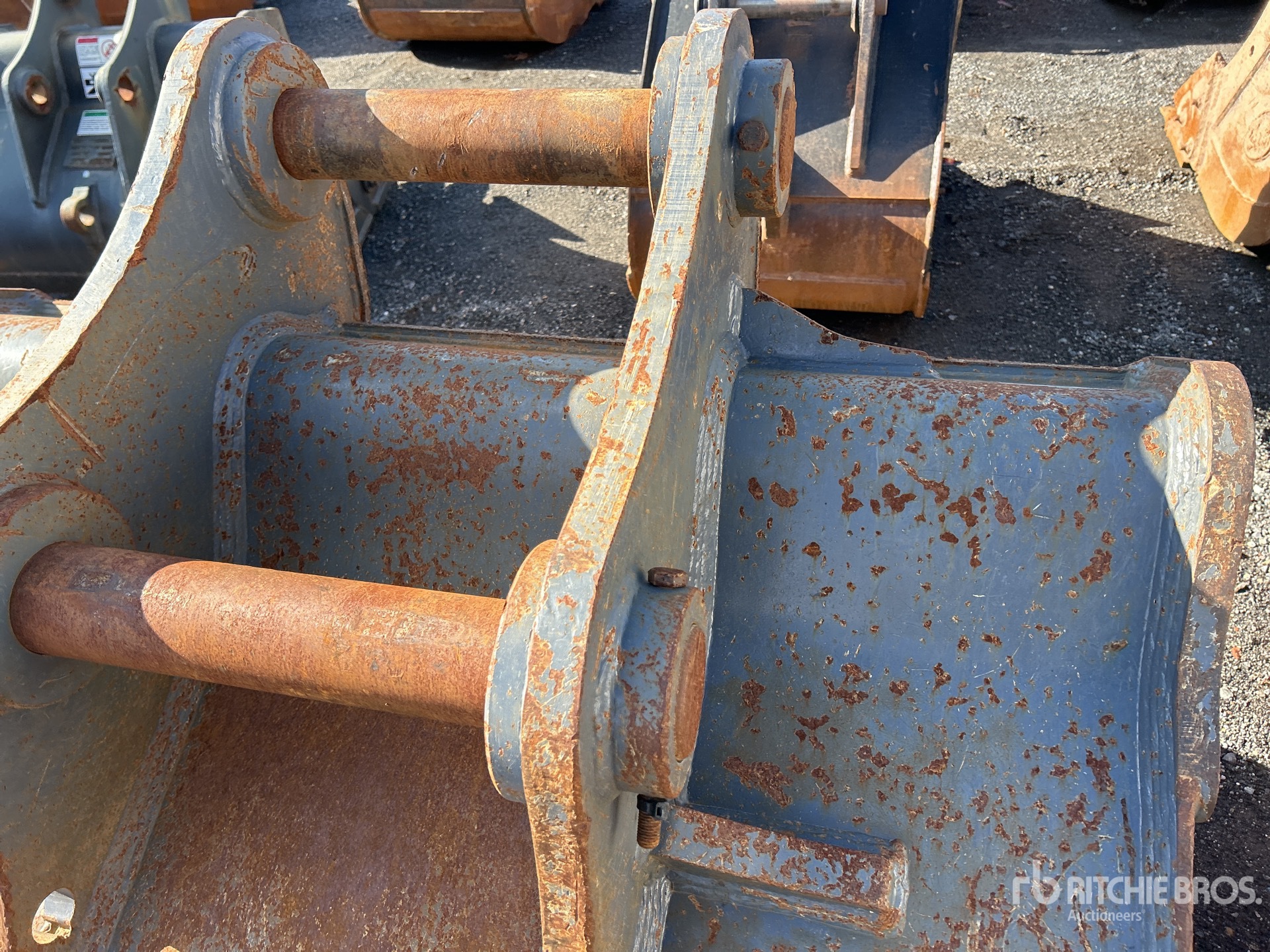 2023 Quest Attachments SK350 60 in Skeleton Excavator Bucket | Ritchie ...