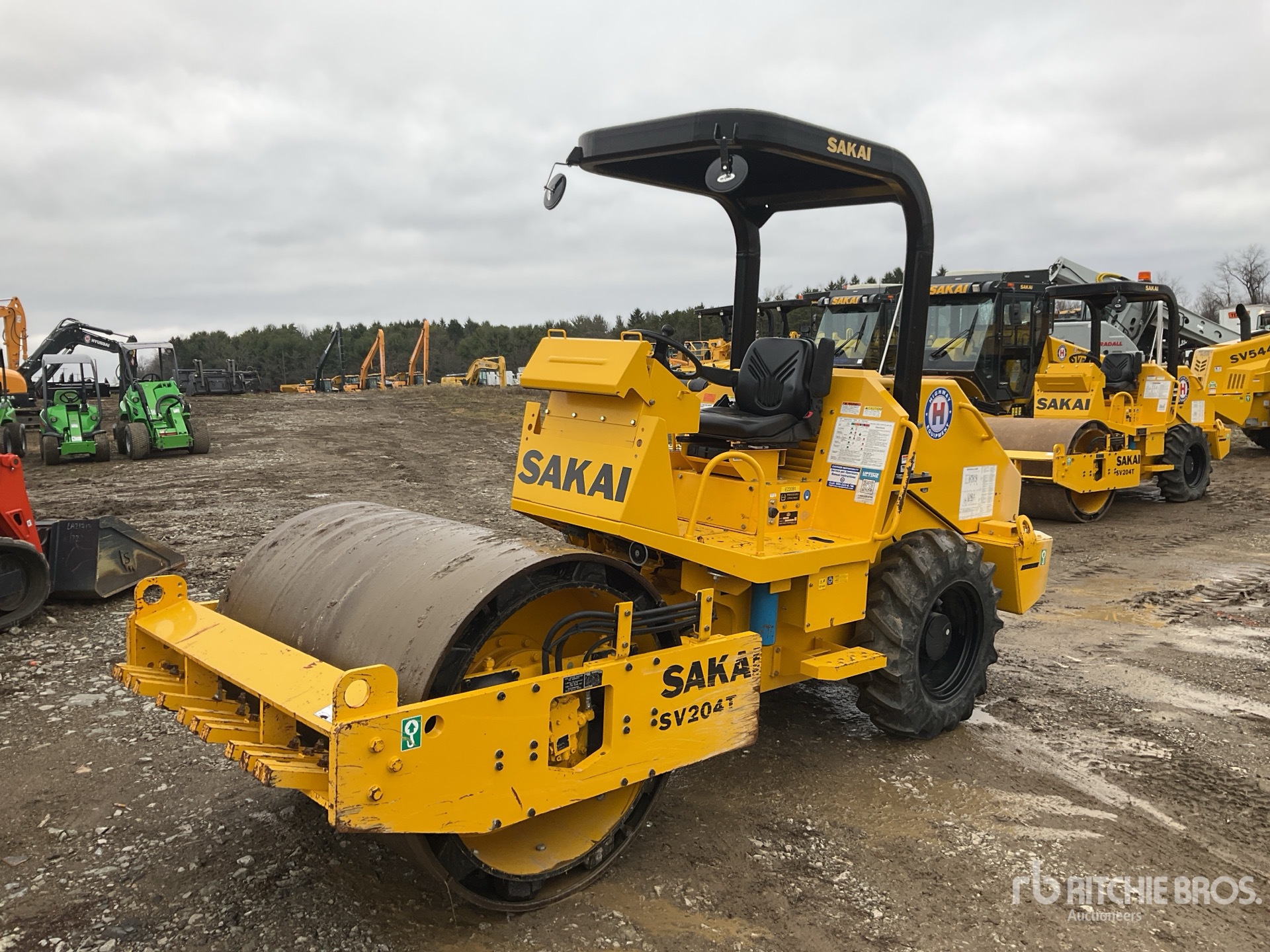 2022 Sakai SV204TF Smooth Drum Compactor | Ritchie Bros. Auctioneers