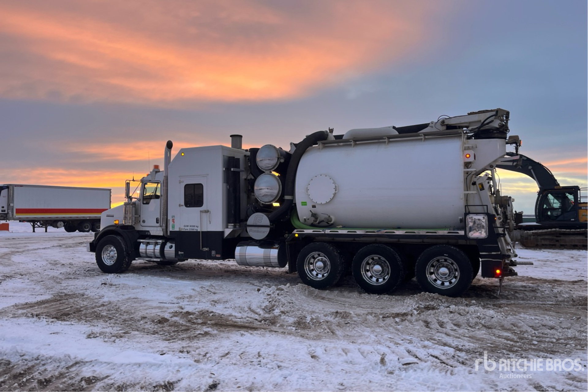 2015 Foremost on 2016 Kenworth T800 8x6 Vacuum Excavator Truck ...