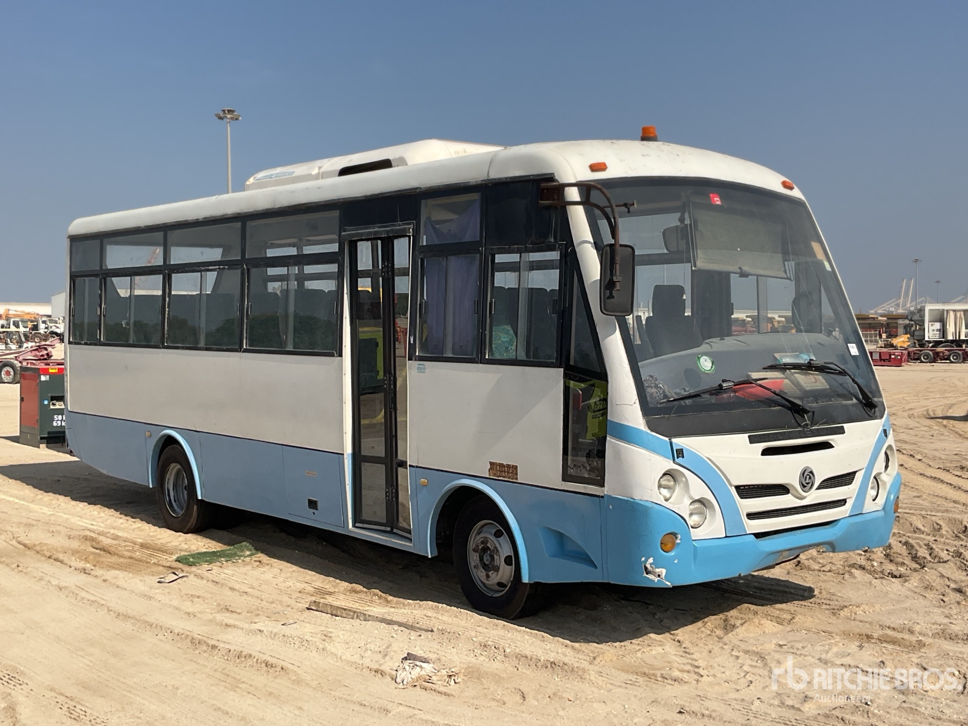 2015 Ashok Leyland Elgin Eagle 4x2 31-Seat Transit Bus | Ritchie Bros ...