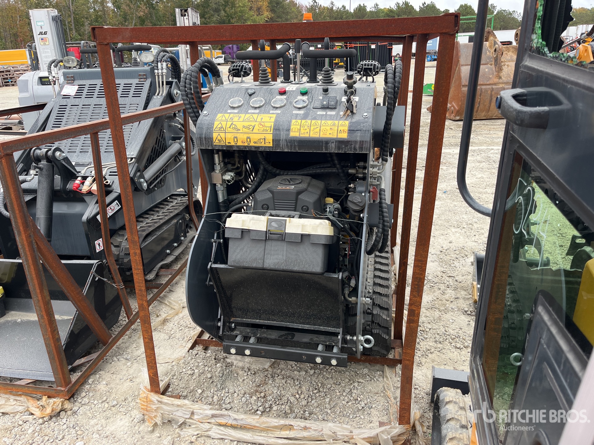 2024 AGT KTT23 Mini Chargeuse sur rails compacte | Ritchie Bros ...