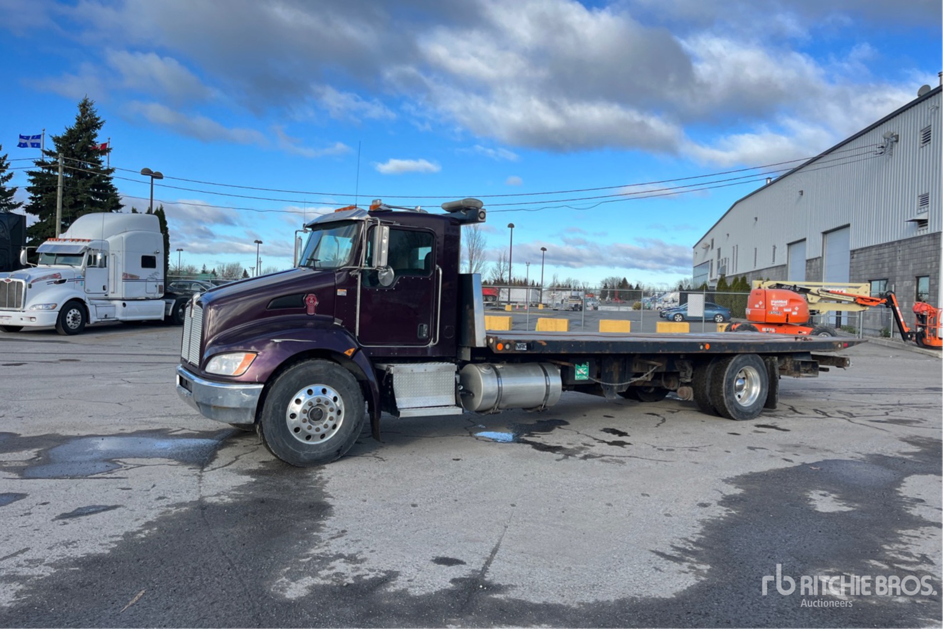 2017 Kenworth T370 4x2 Rollback Truck | Ritchie Bros. Auctioneers