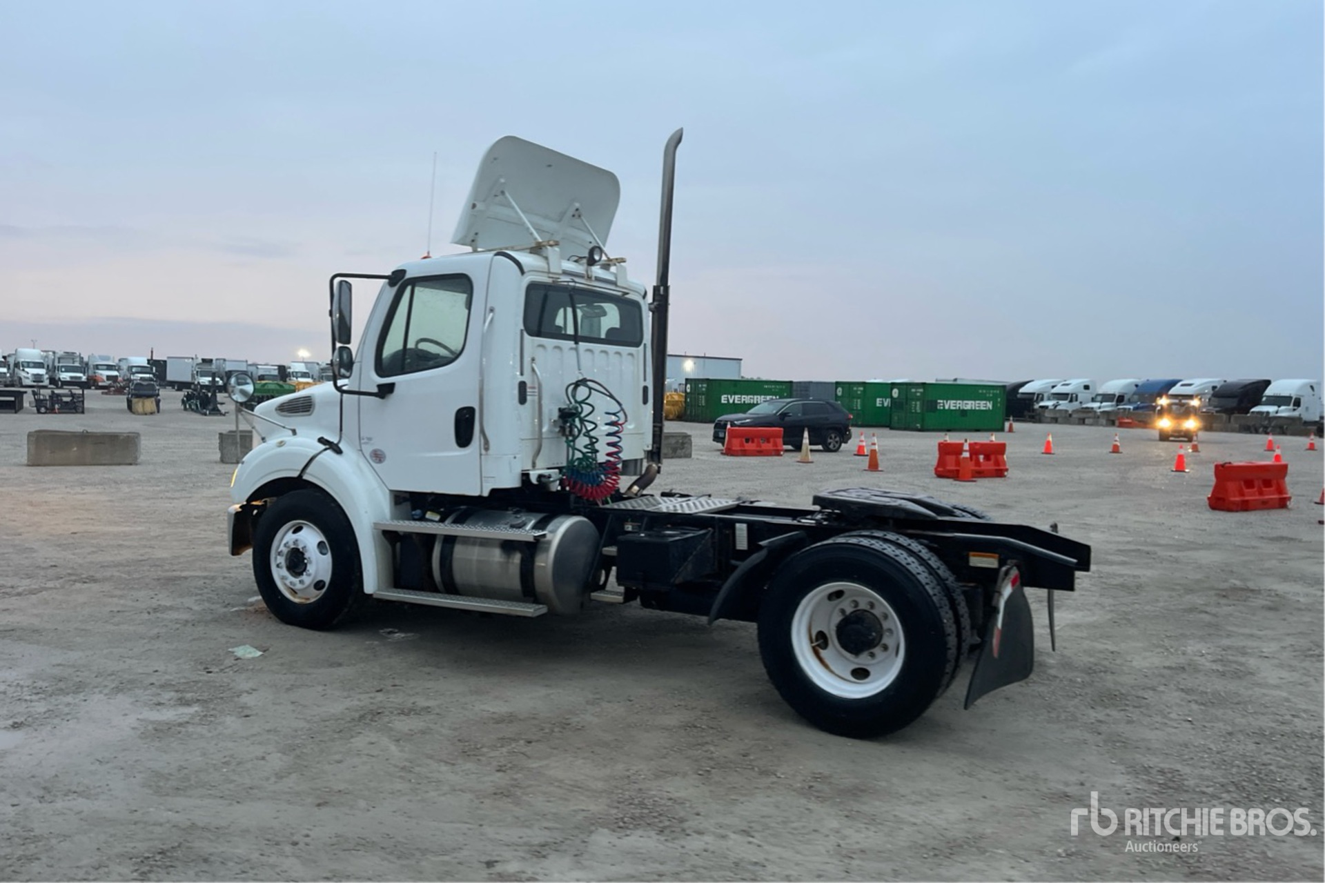 2016 Freightliner M2 112 4x2 S/A Day Cab Truck Tractor | Ritchie Bros ...