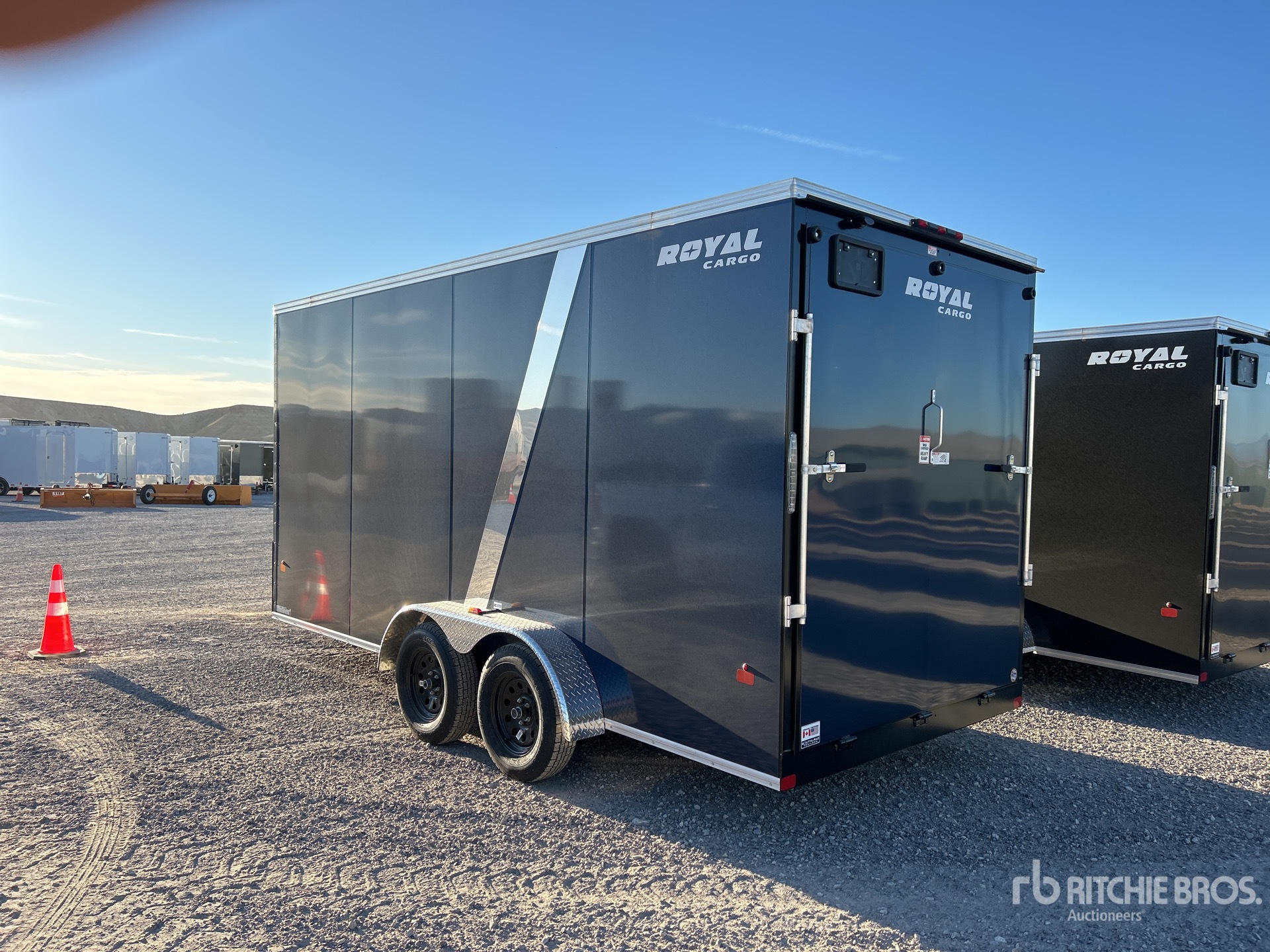 2025 Southland Royal Cargo LCHT35-718V-86 16 ft T/A Remolque Cerrado ...