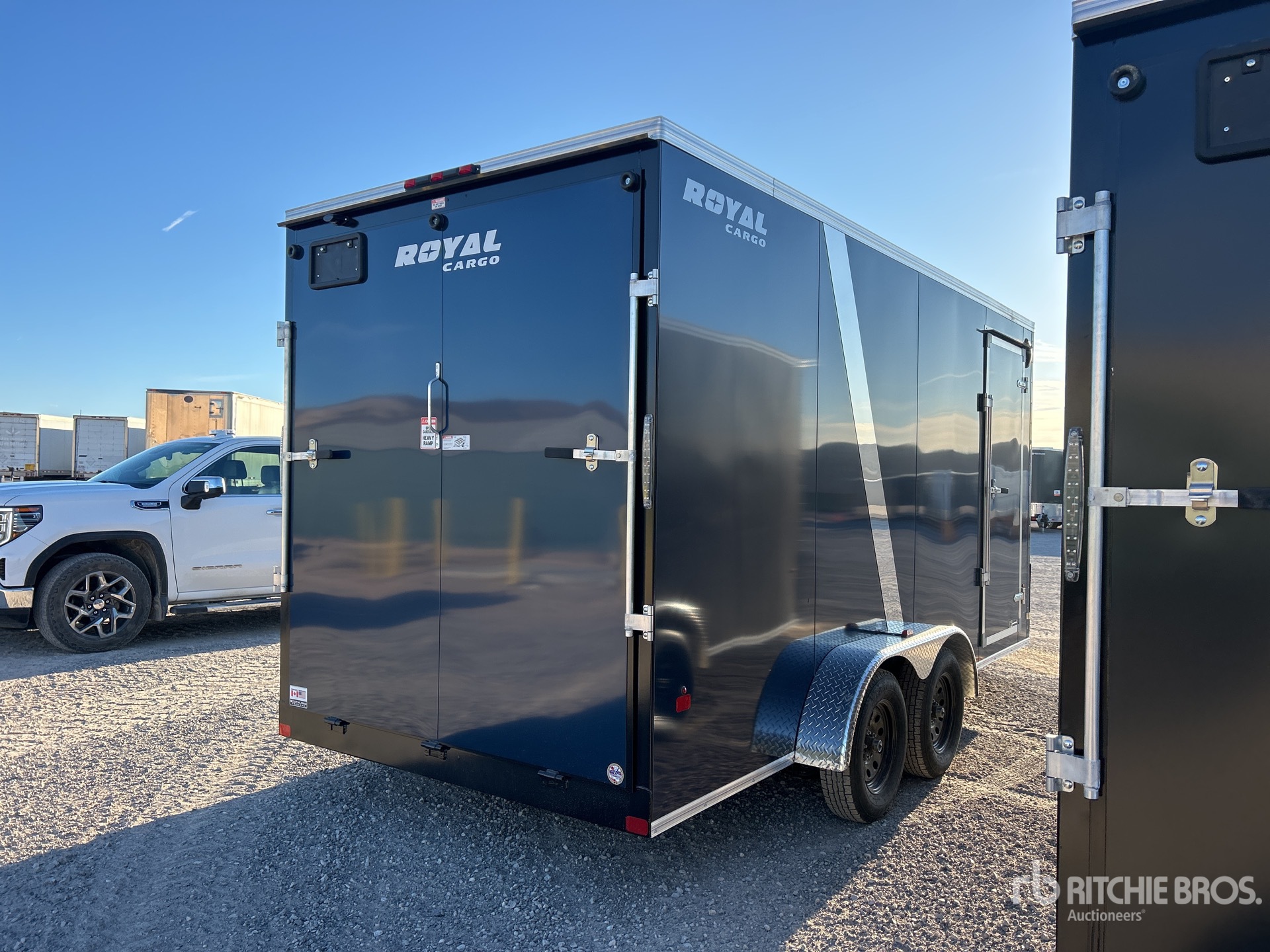 2025 Southland Royal Cargo LCHT35-718V-86 16 ft T/A Remolque Cerrado ...