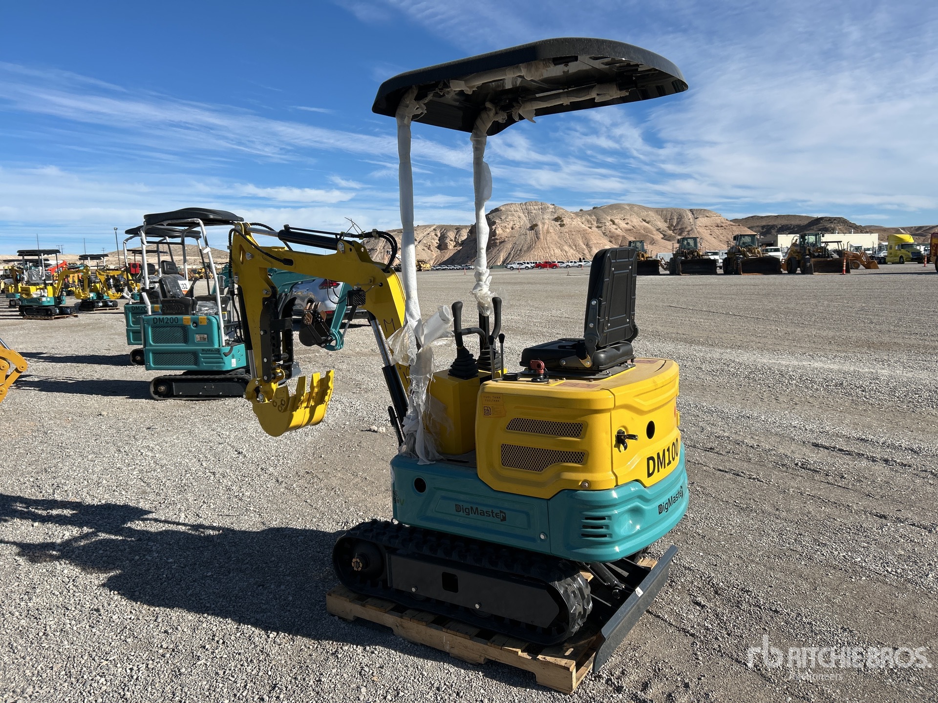 2024 Digmaster DM100 Mini-pelle (Unused) | Ritchie Bros. Auctioneers