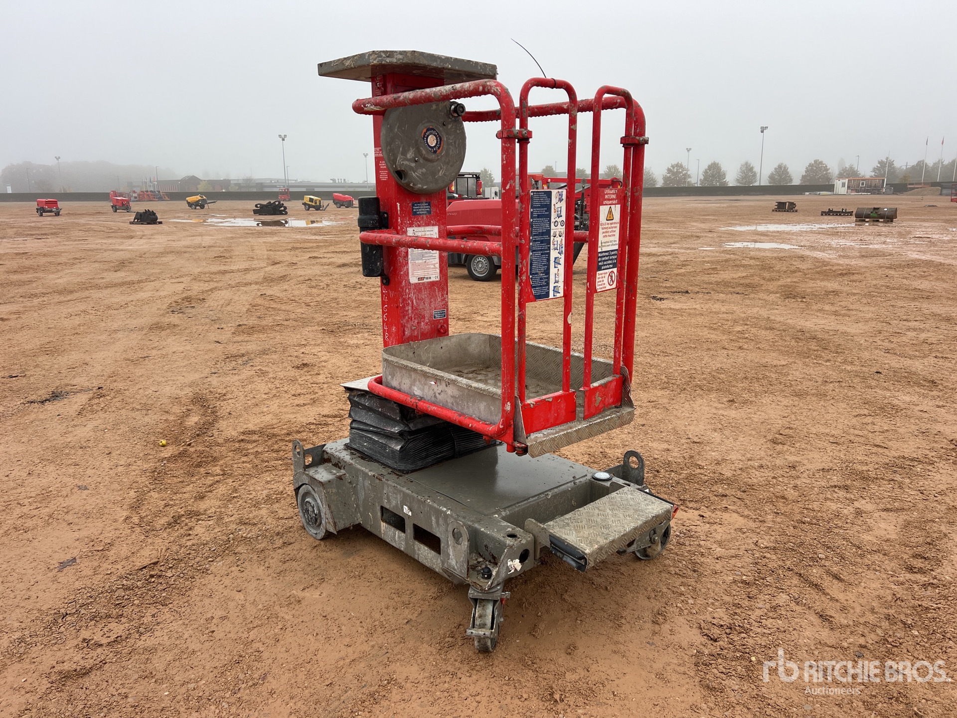 2020 Power Towers Ecolift Nacelle A Mat Droit Elevador vertical ...