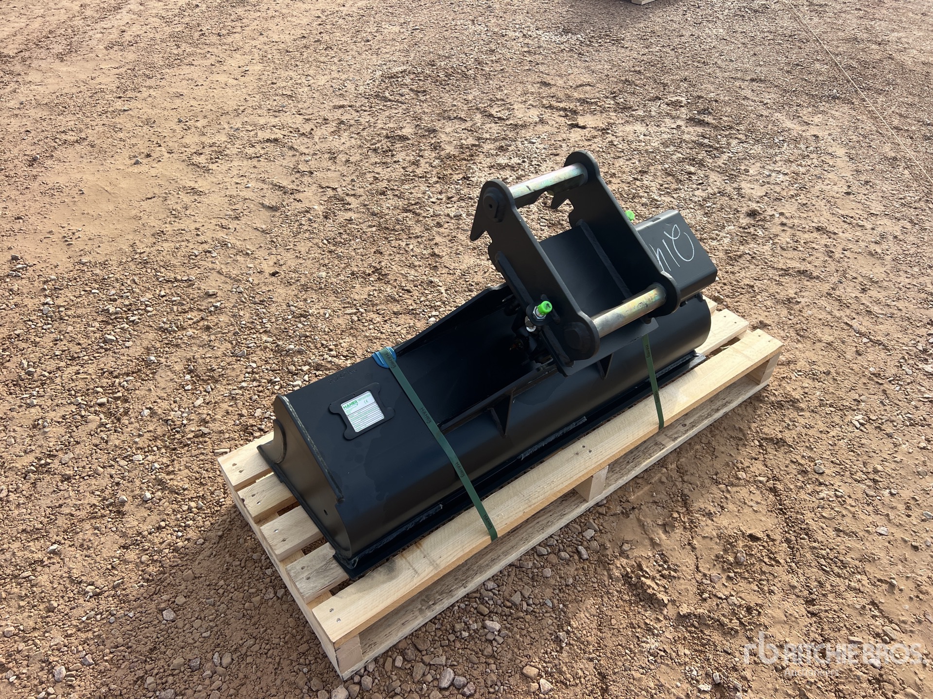 2024 Haener HHG1100 MS01-ECO 980 mm Hydraulic Tilting Godet Orientable ...