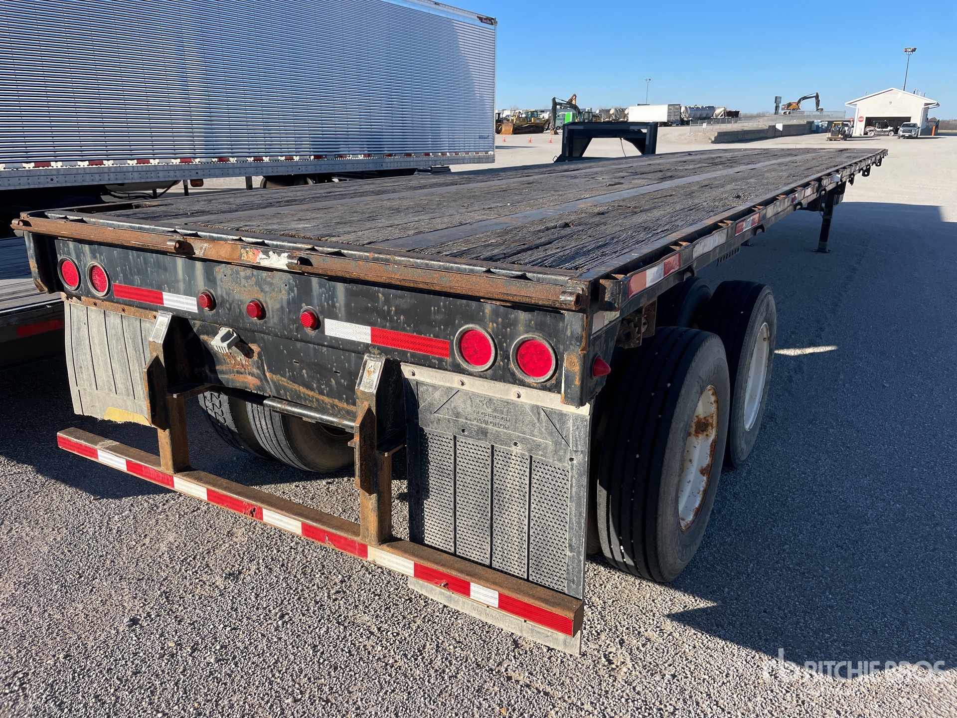 1989 Gulf Stream 48 ft T/A Flatbed Trailer | Ritchie Bros. Auctioneers