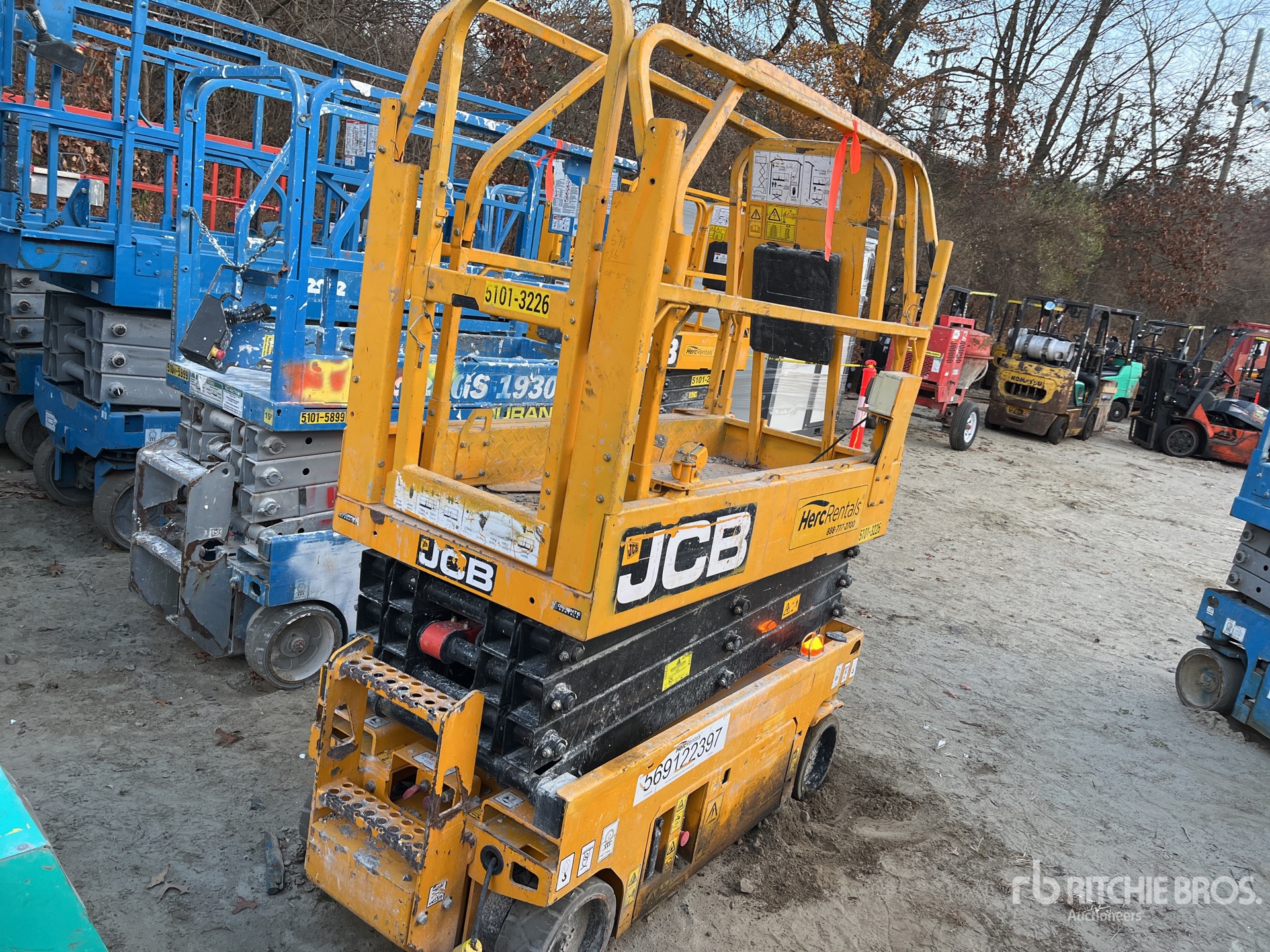 2017 JCB S1930E Electric Plateforme élévatrice à ciseaux | Ritchie Bros. Auctioneers