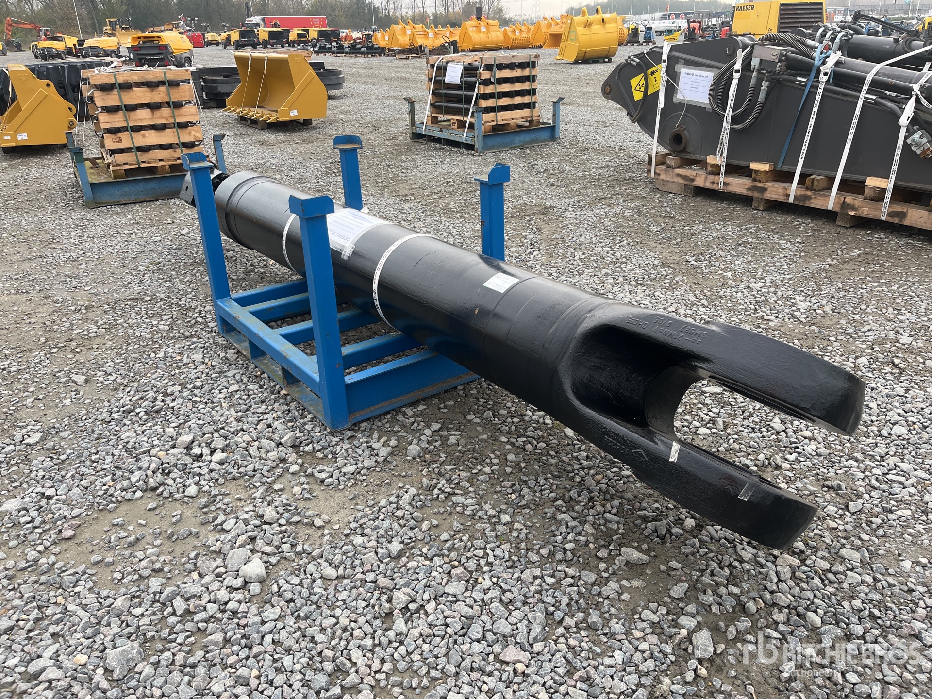 Quantity of (1) Cat BOOM CYLINDER to fit Cat 6040FS, 6050FS, 6050 ...