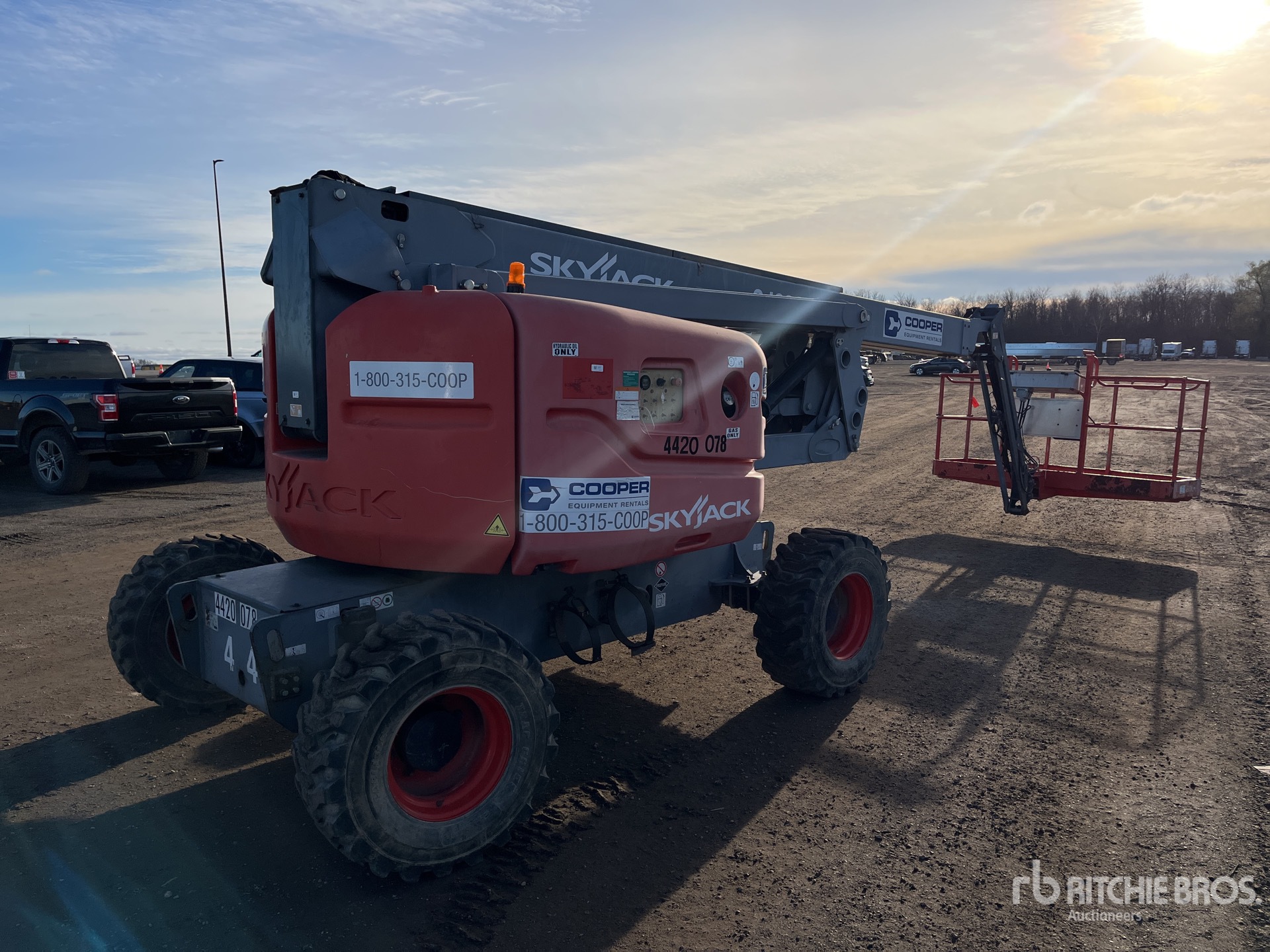 2015 Skyjack SJ63AJ 4WD Dual Fuel Articulating Boom Lift | Ritchie Bros ...