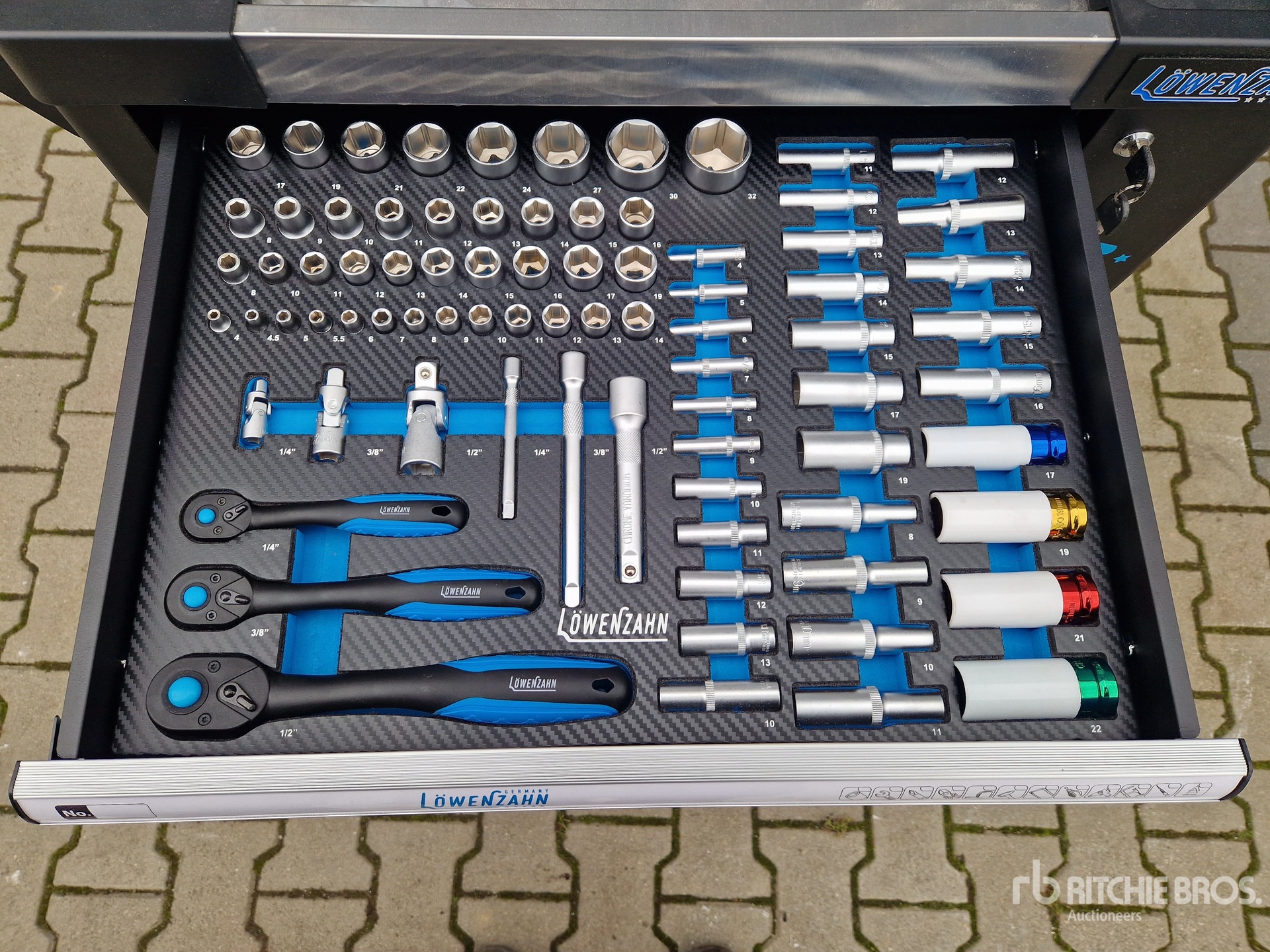 2024 Loewenzahn Germany XXL-2024 Armadio attrezzi (Unused) | Ritchie ...