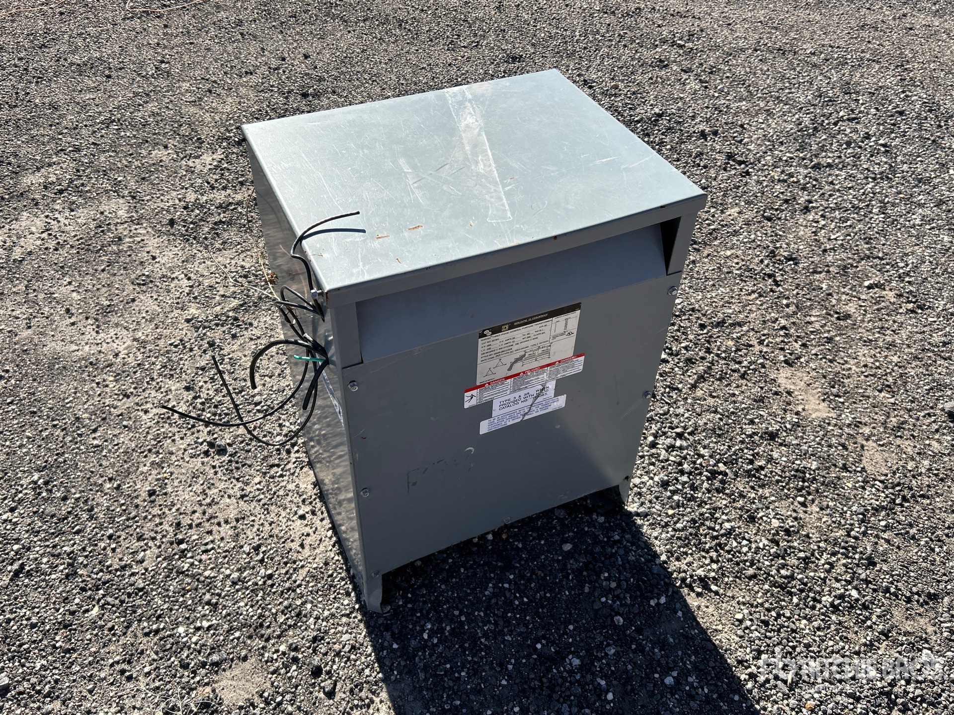 Square D 30T6H 3 Phase 30kVA Transformateur | Ritchie Bros. Auctioneers