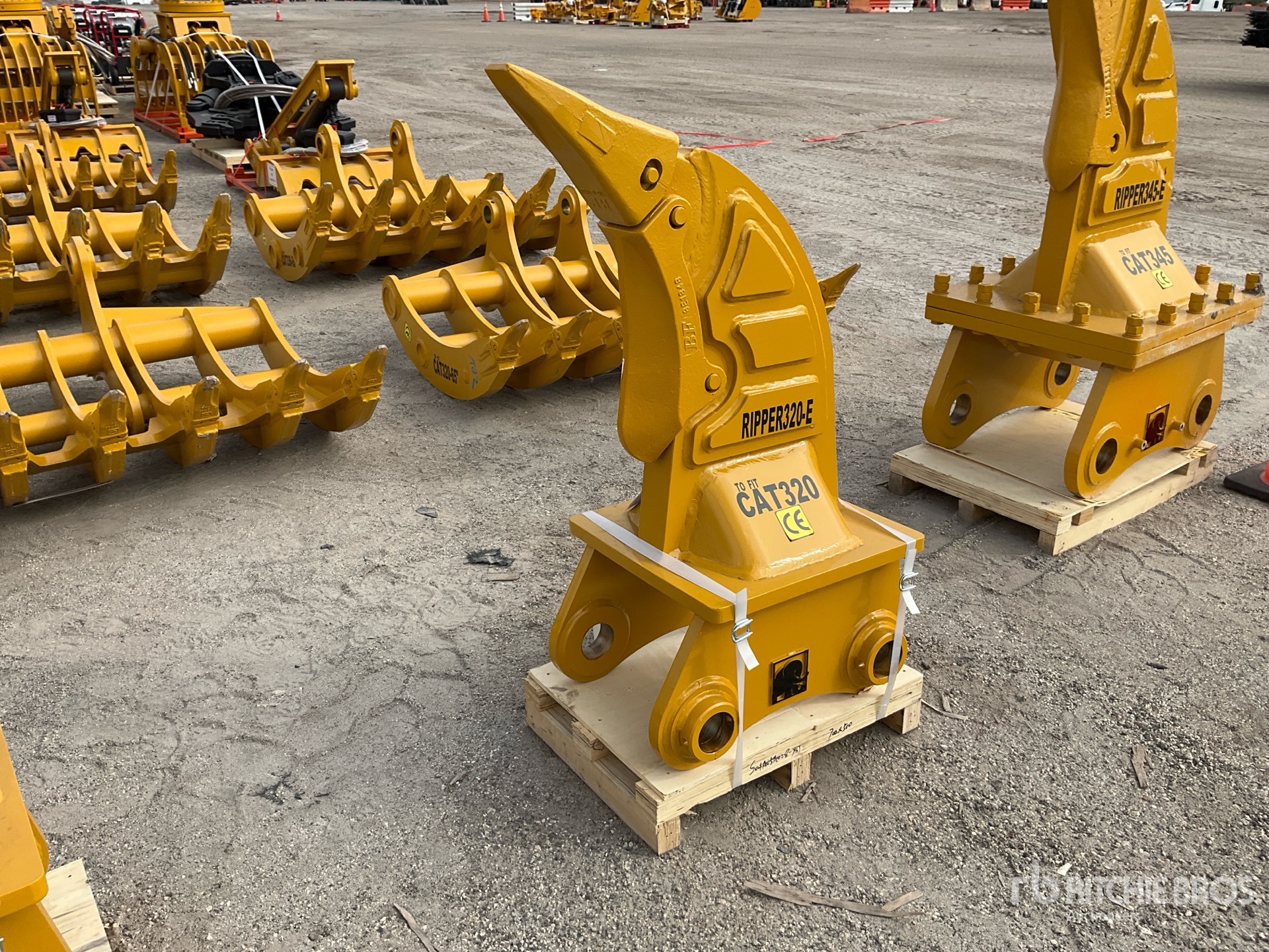 2024 Elephant RIPPER320-E Ripper per escavatore - Fits Cat 320 / 18 ...