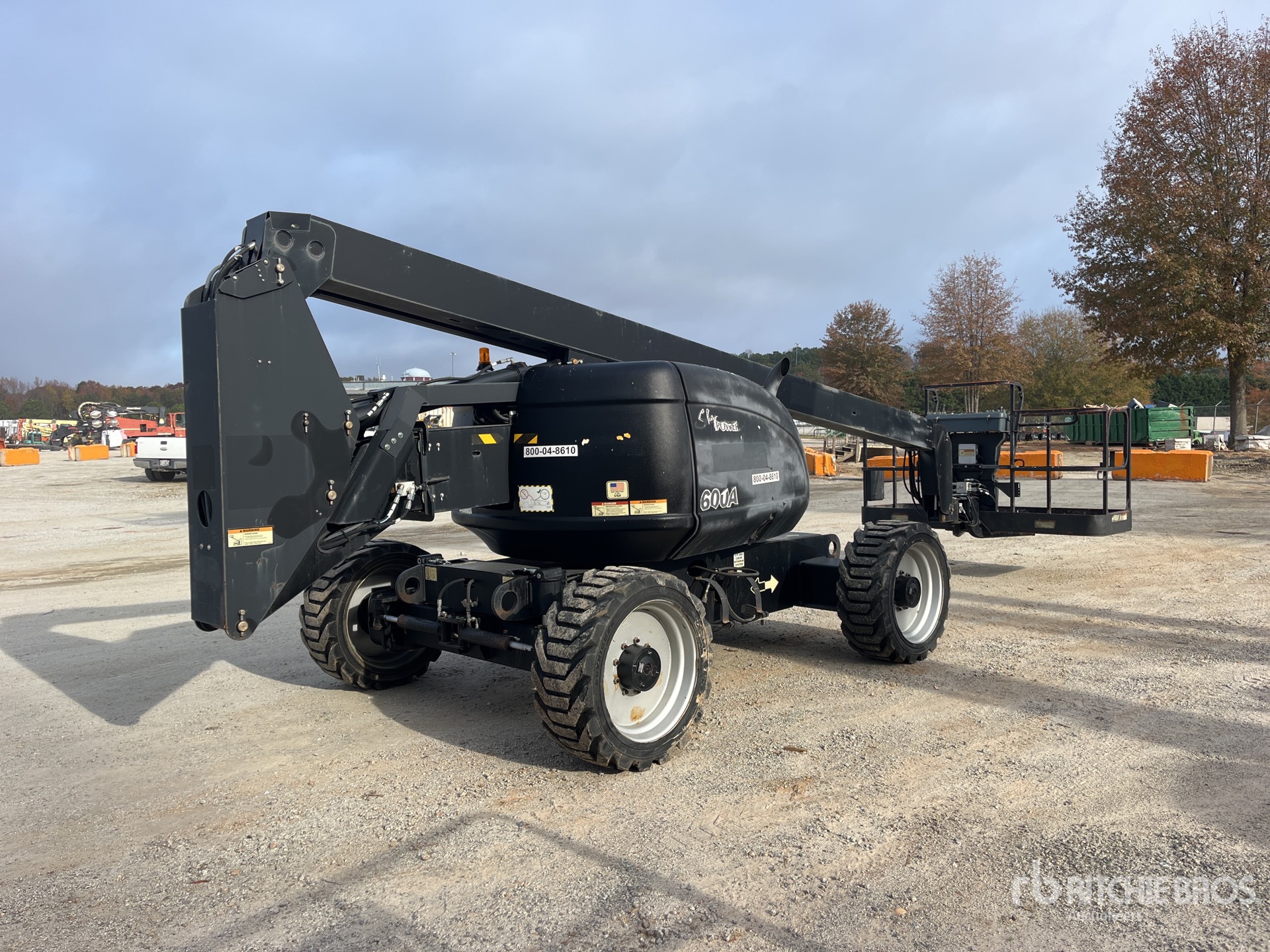 2015 JLG 600A 4WD Dual Fuel Nacelle articulée | Ritchie Bros. Auctioneers
