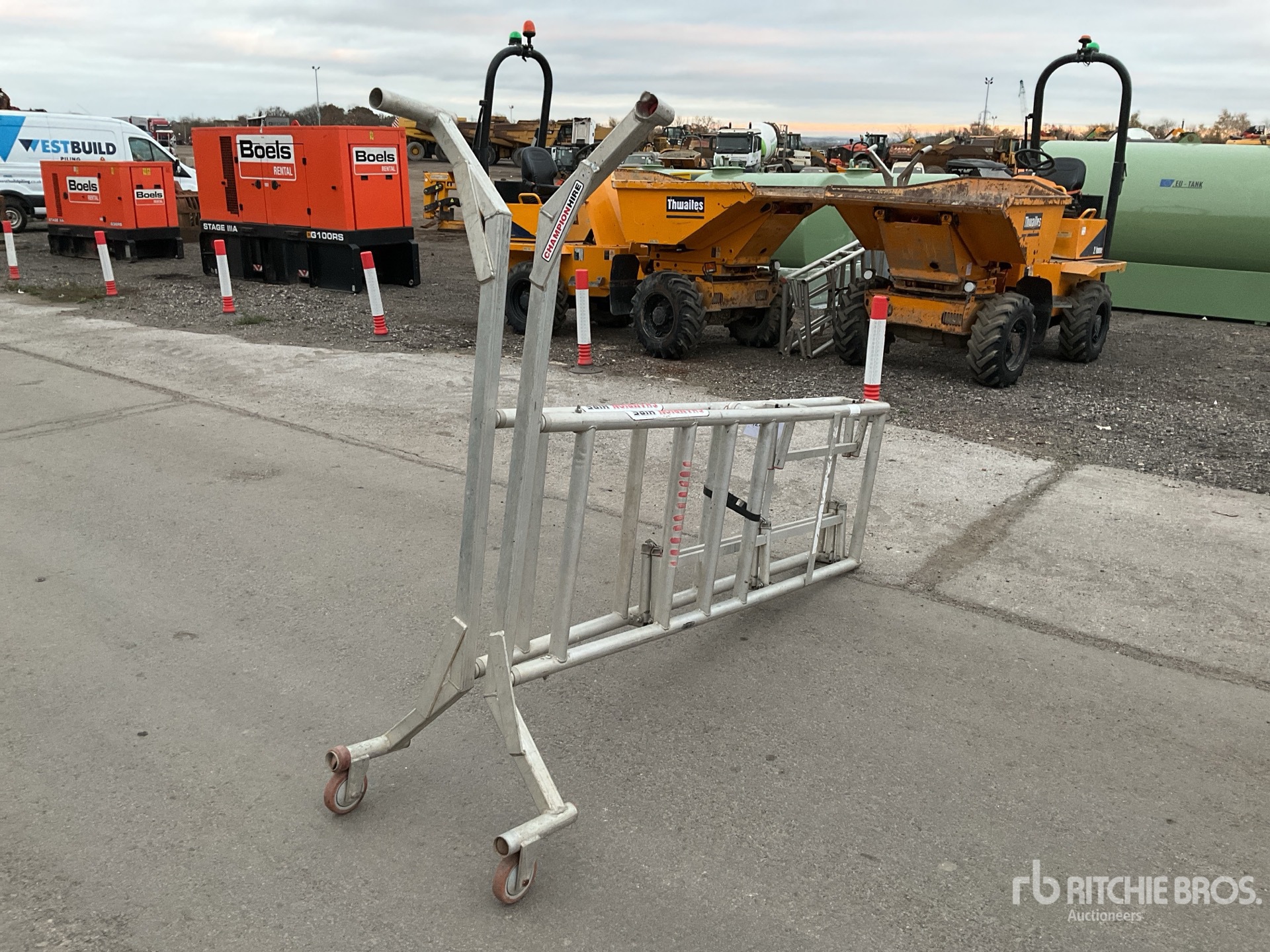 2014 Pop Up 1.5m Podium Work Platform | Ritchie Bros. Auctioneers